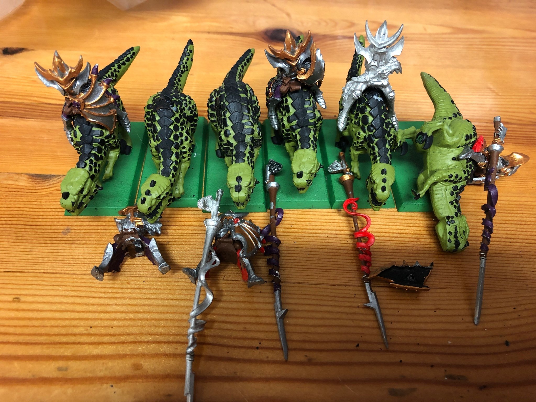 Warhammer Fantasy - 6st Dark Elf Cold One Knights | Köp på Tradera ...