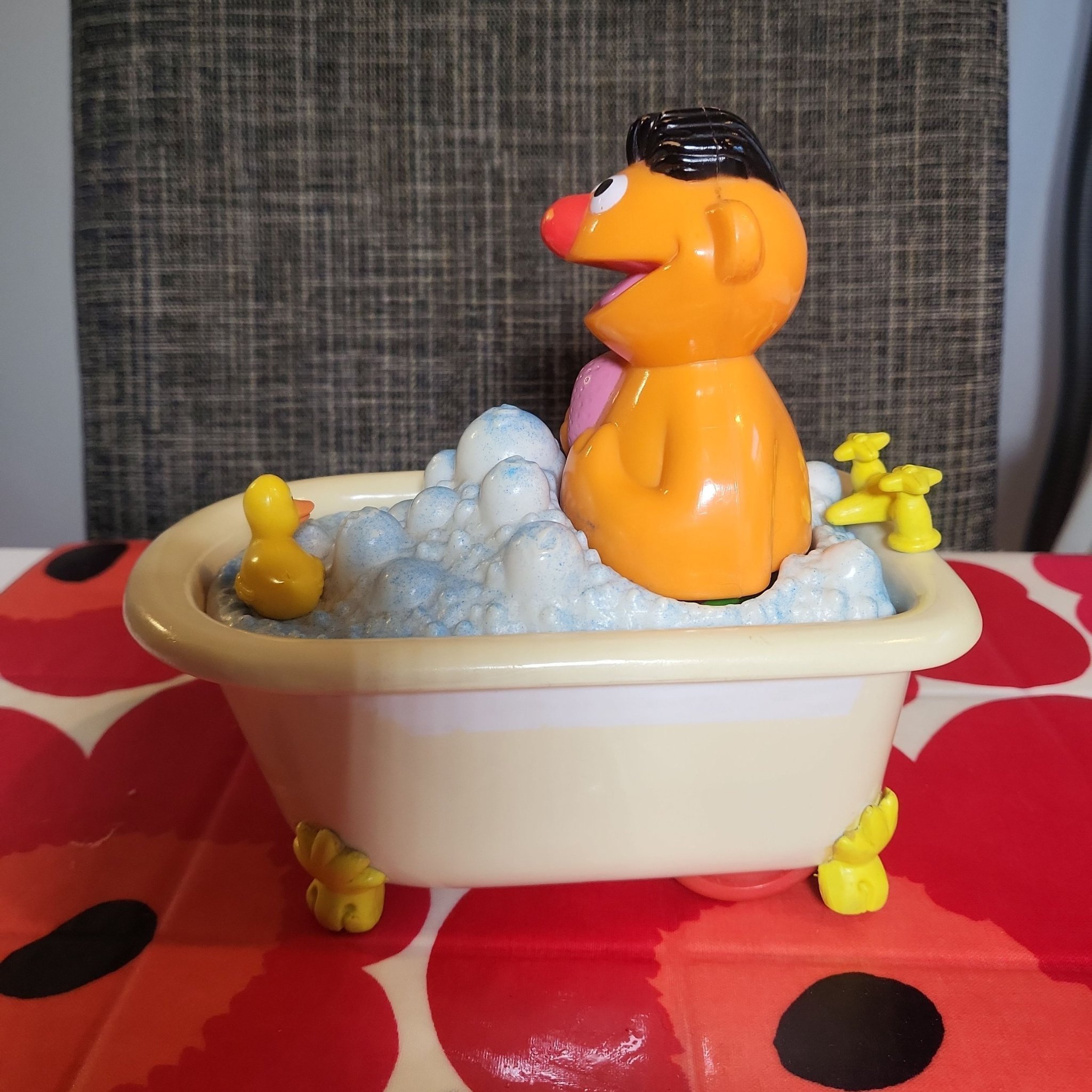 Sesame Street Erine Tub Racer, Ernie i Badkar -.. | Köp på Tradera ...