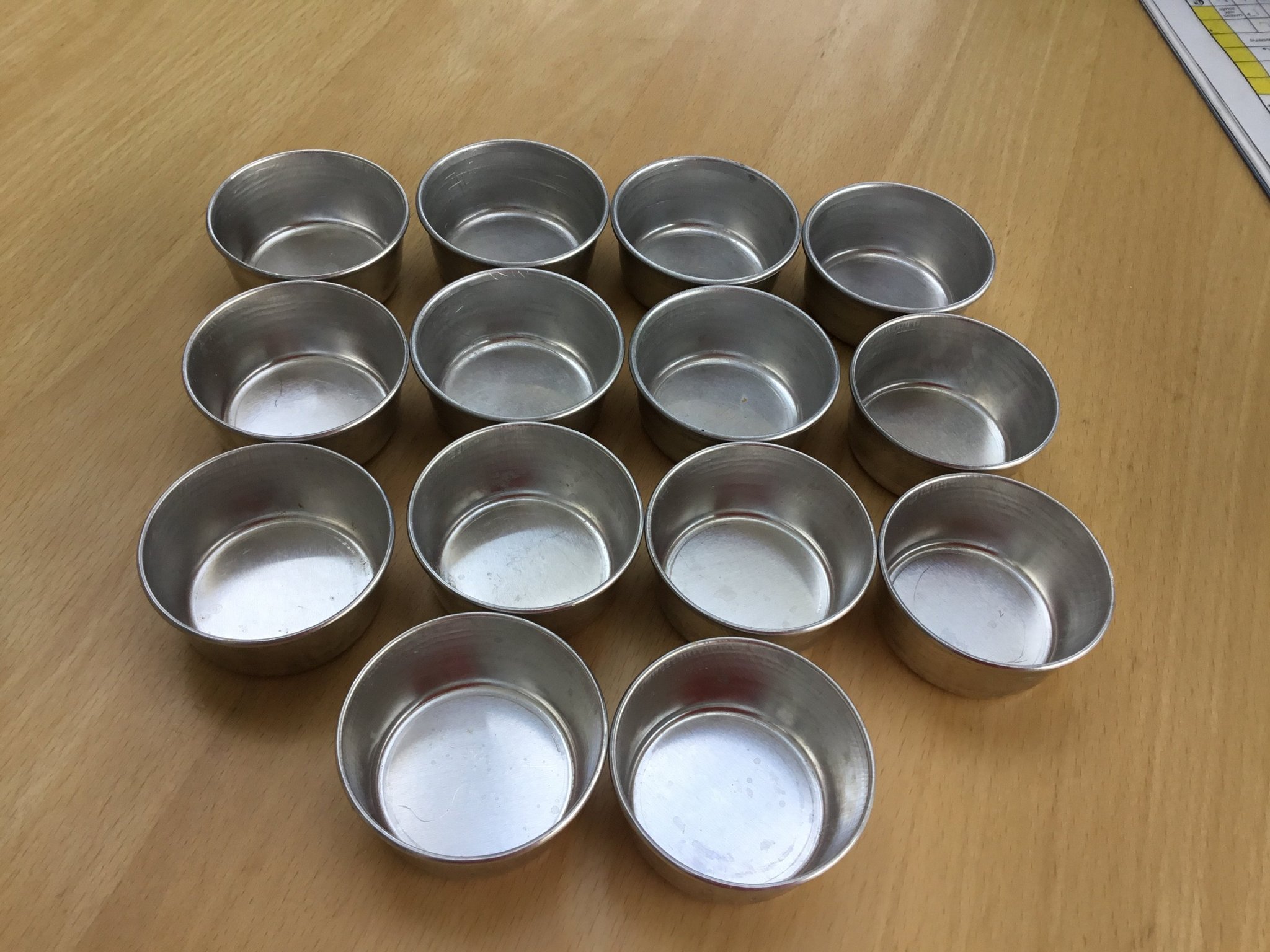 Se produkter som liknar 14 LÅGA MAZARINFORMAR / KAKF.. på Tradera ...