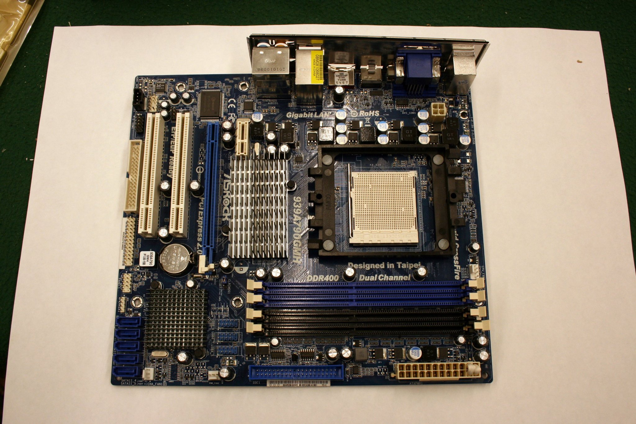 Se produkter som liknar Modekort ASROCK 939 A790GMH på Tradera (630853069)