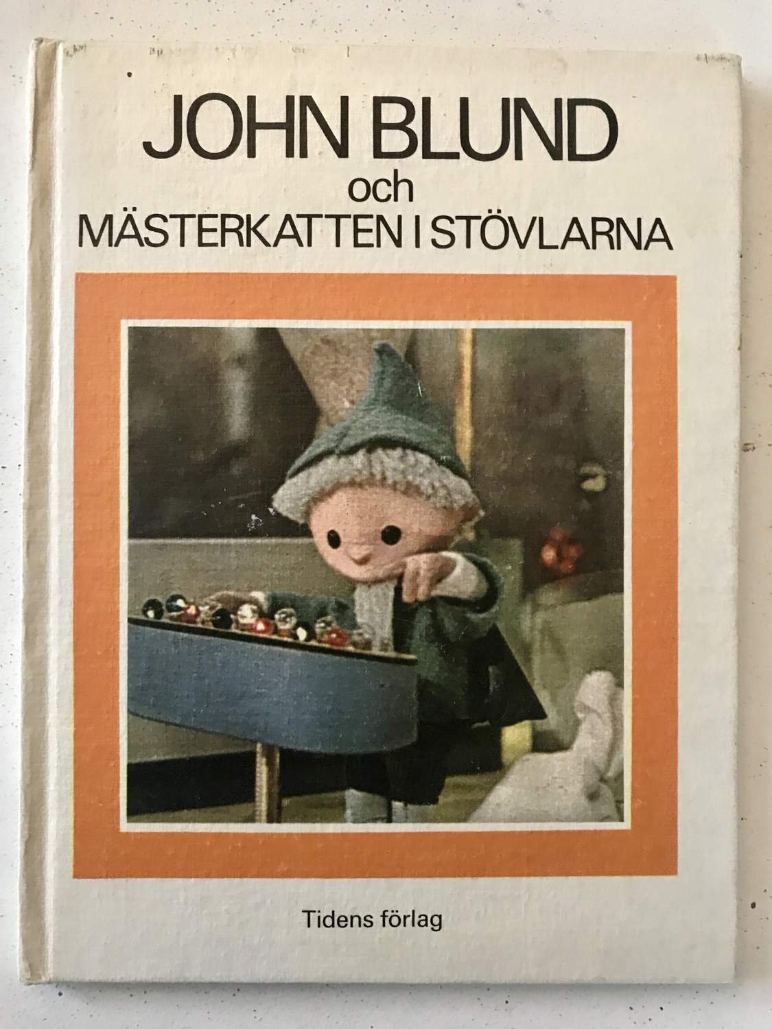 JOHN BLUND OCH MÄSTERKATTEN I STÖVLARNA Bärbel Wa.. | Köp från Haldins ...