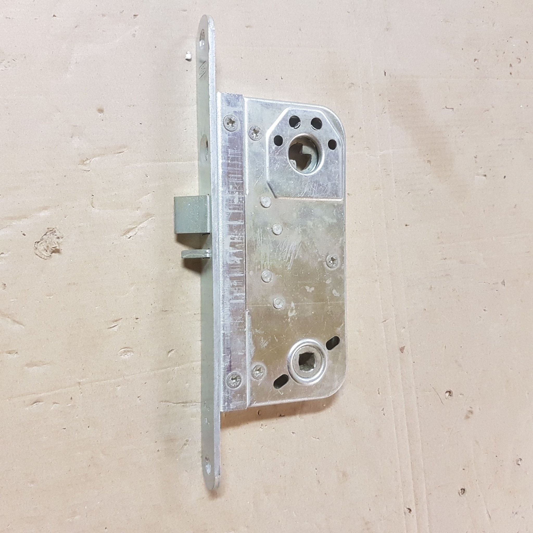 Dörrlås ASSA Ruko Symmetrisk Låshus | Köp på Tradera (695543865)