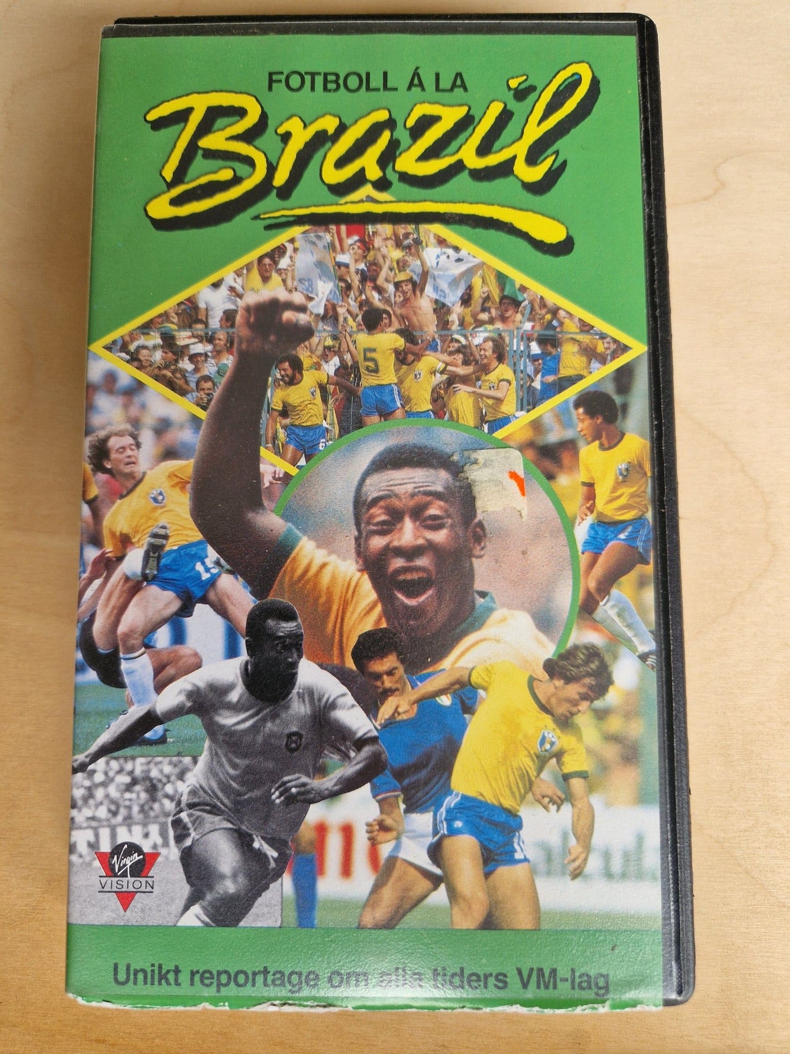 Se produkter som liknar Fotboll A La Brazil VHS Retro på Tradera ...