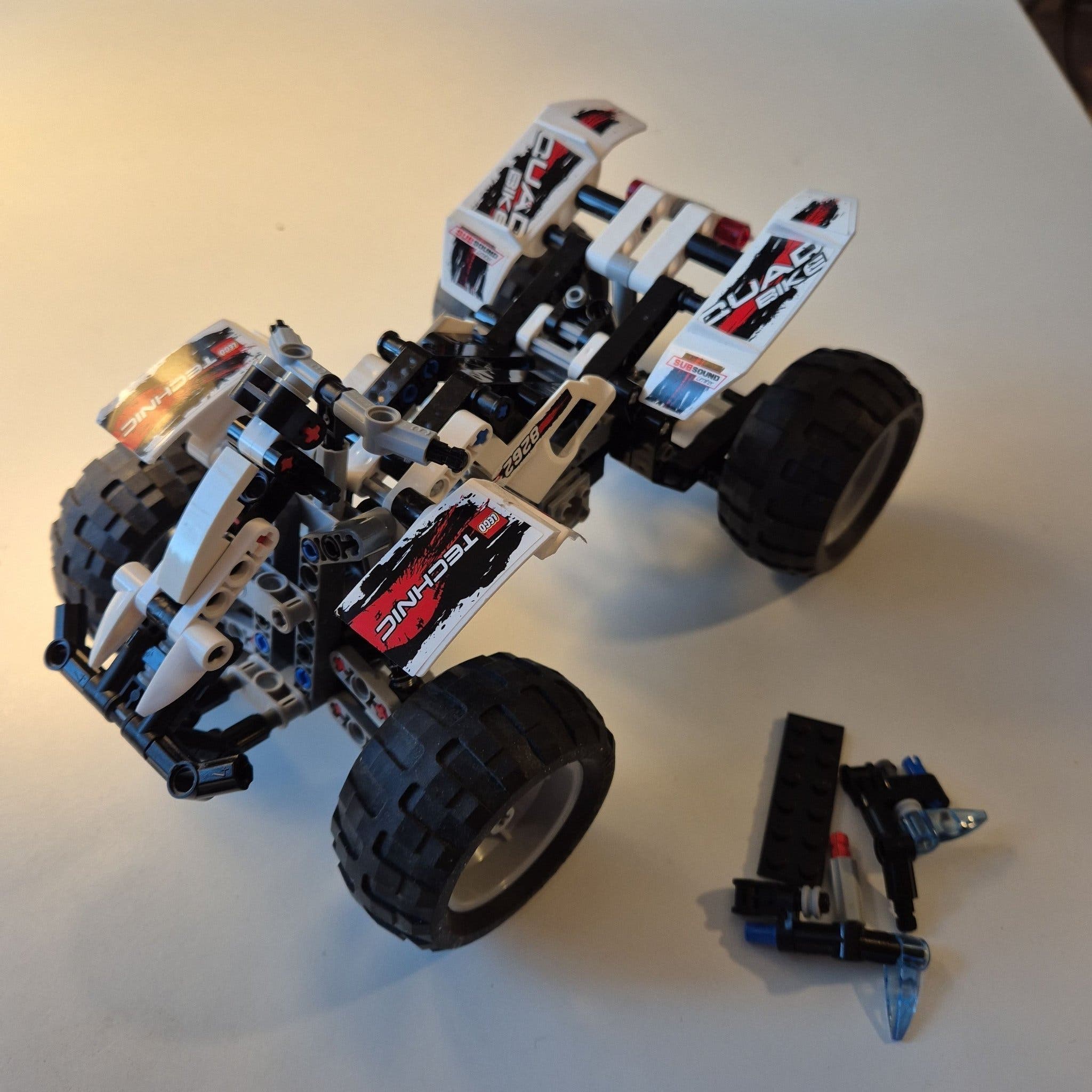 Lego Technic Quad Bike set 8262-1 från år 2009 | Köp på Tradera (715936301)