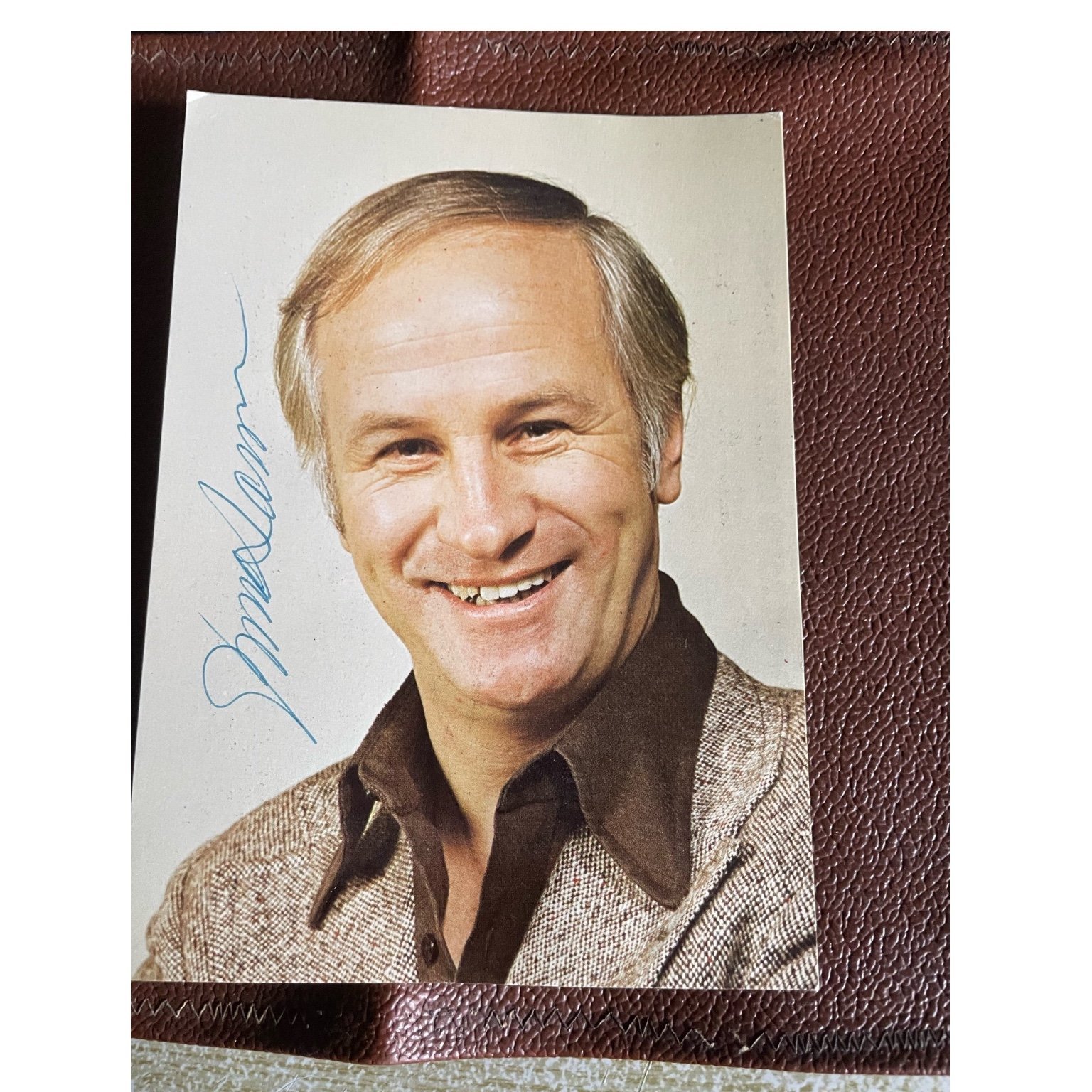 Se produkter som liknar Autograf av Bosse Larsson Dan.. på Tradera ...