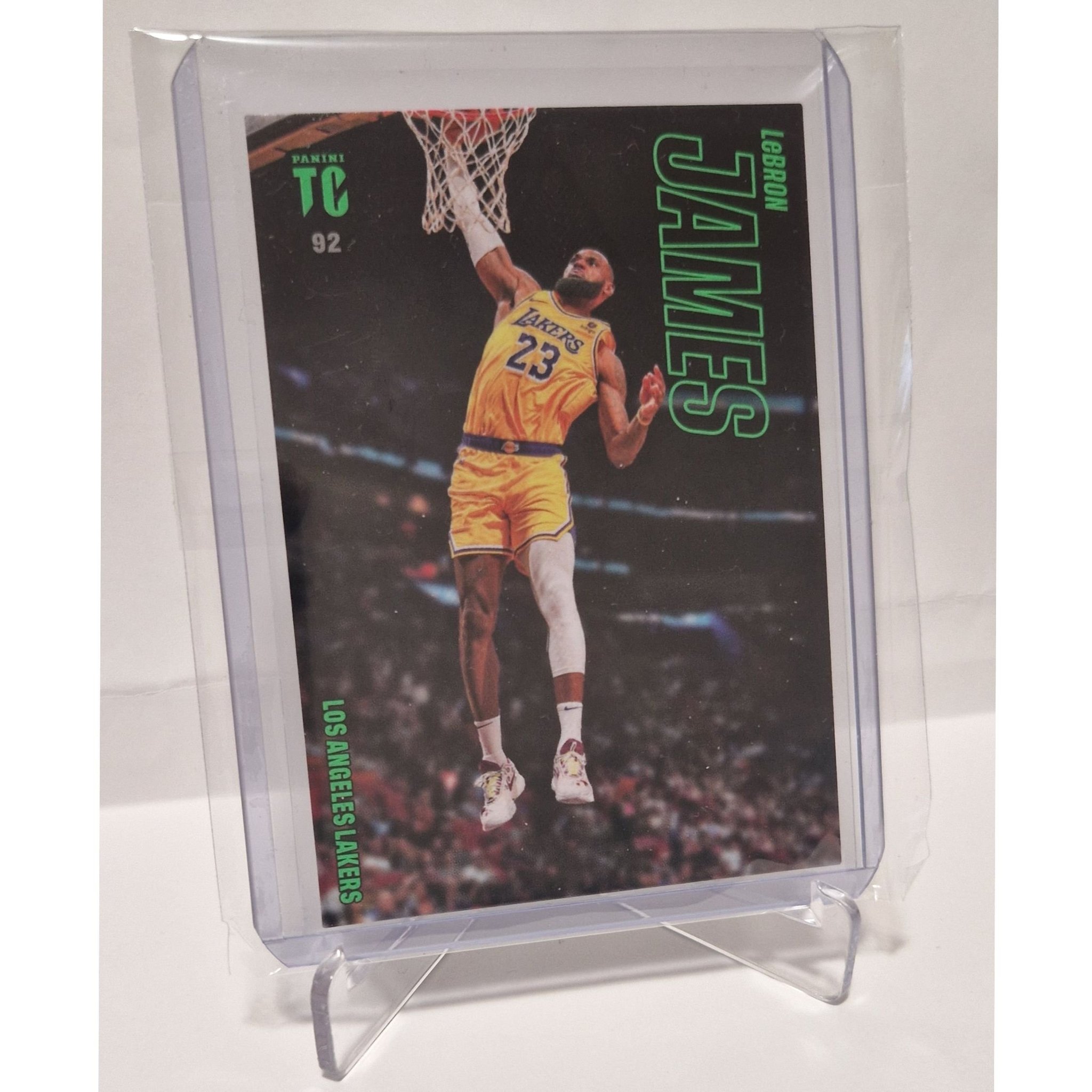 Se produkter som liknar LEBRON JAMES BASE - PANINI NB.. på Tradera ...