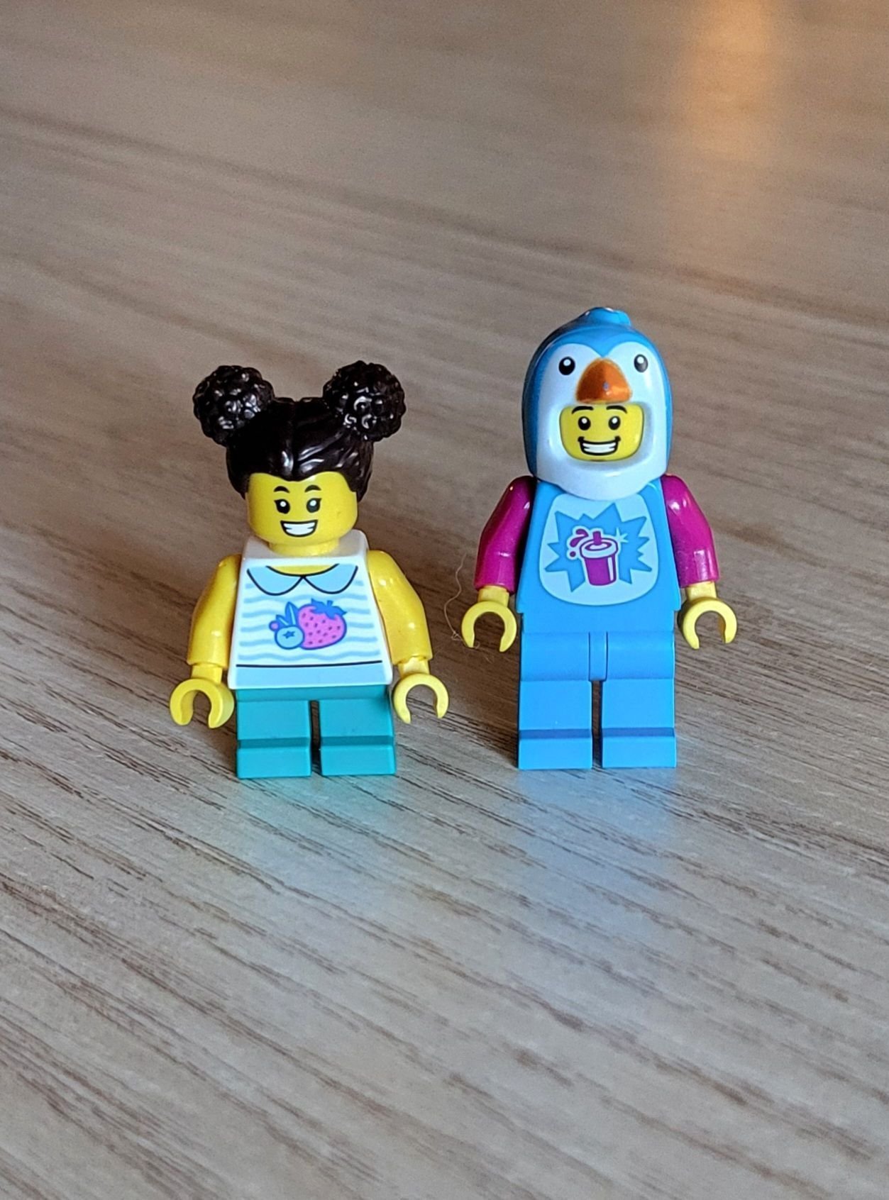 Lego två Minifigurer - Flicka och Pingvin ut se.. | Köp på Tradera ...