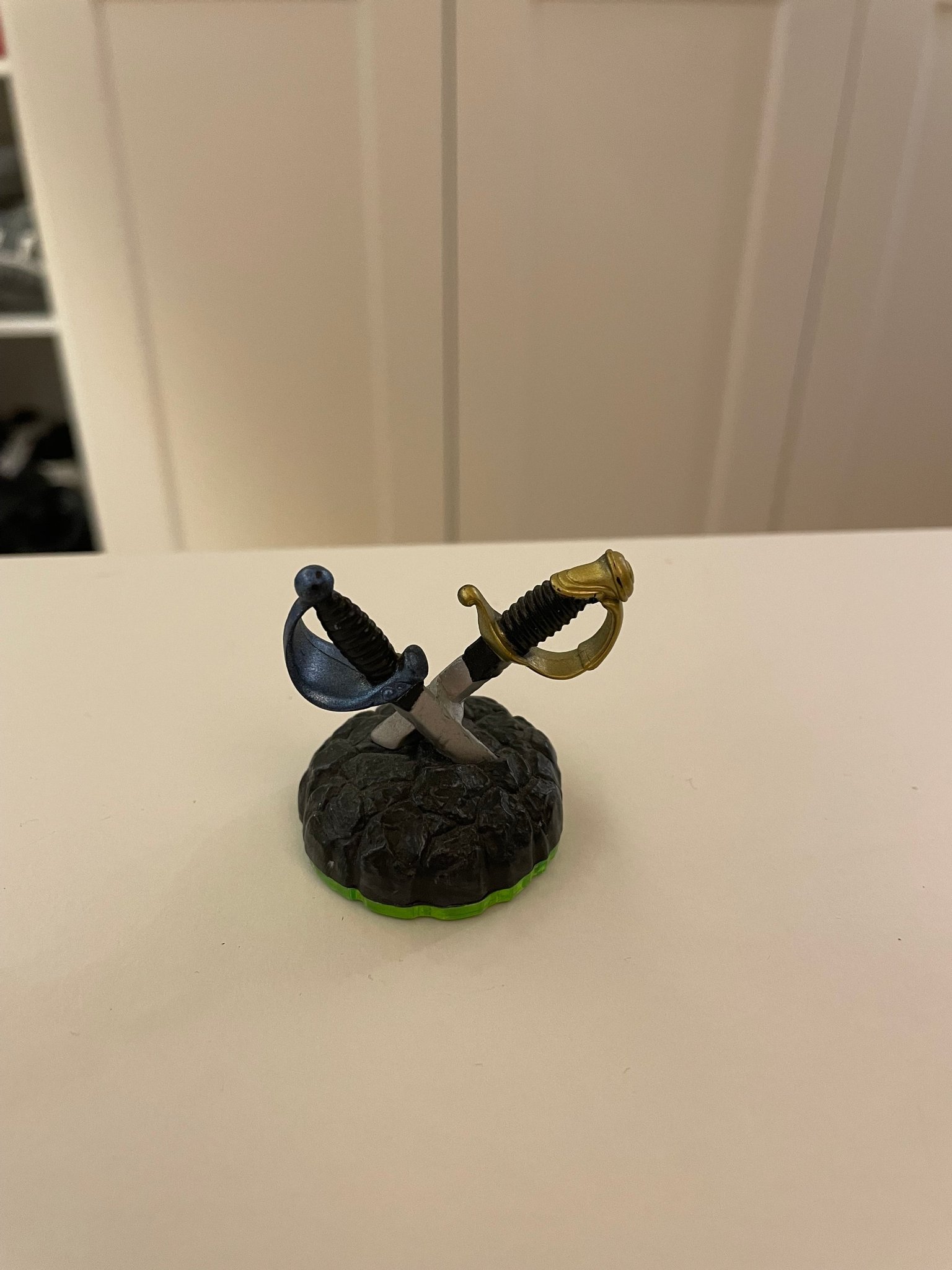 Skylanders - Ghost Swords | Köp på Tradera (704196806)