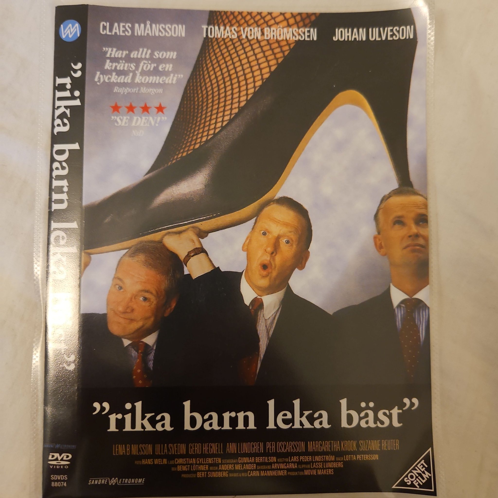 Se produkter som liknar Rika barn leka bäst - DVD på Tradera (692714998)