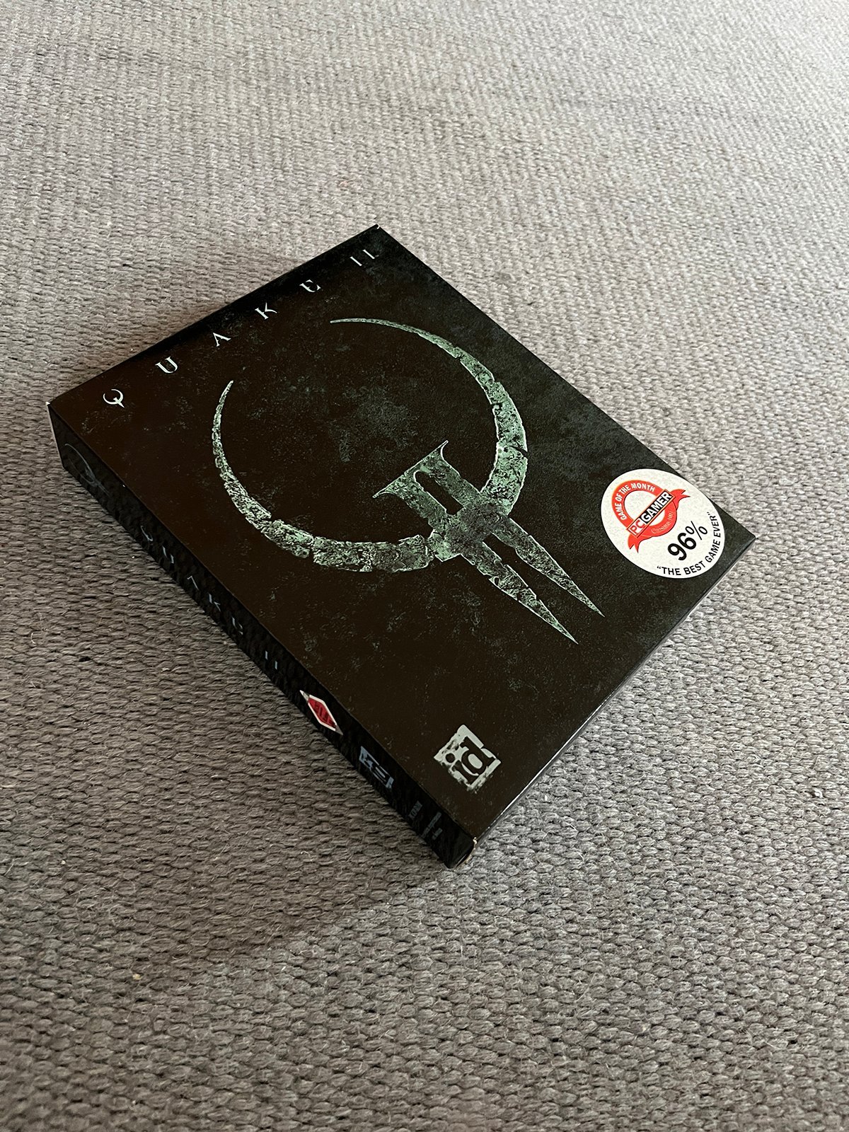 Se produkter som liknar Quake II PC-CD ROM (Big Box) på Tradera (693457256)