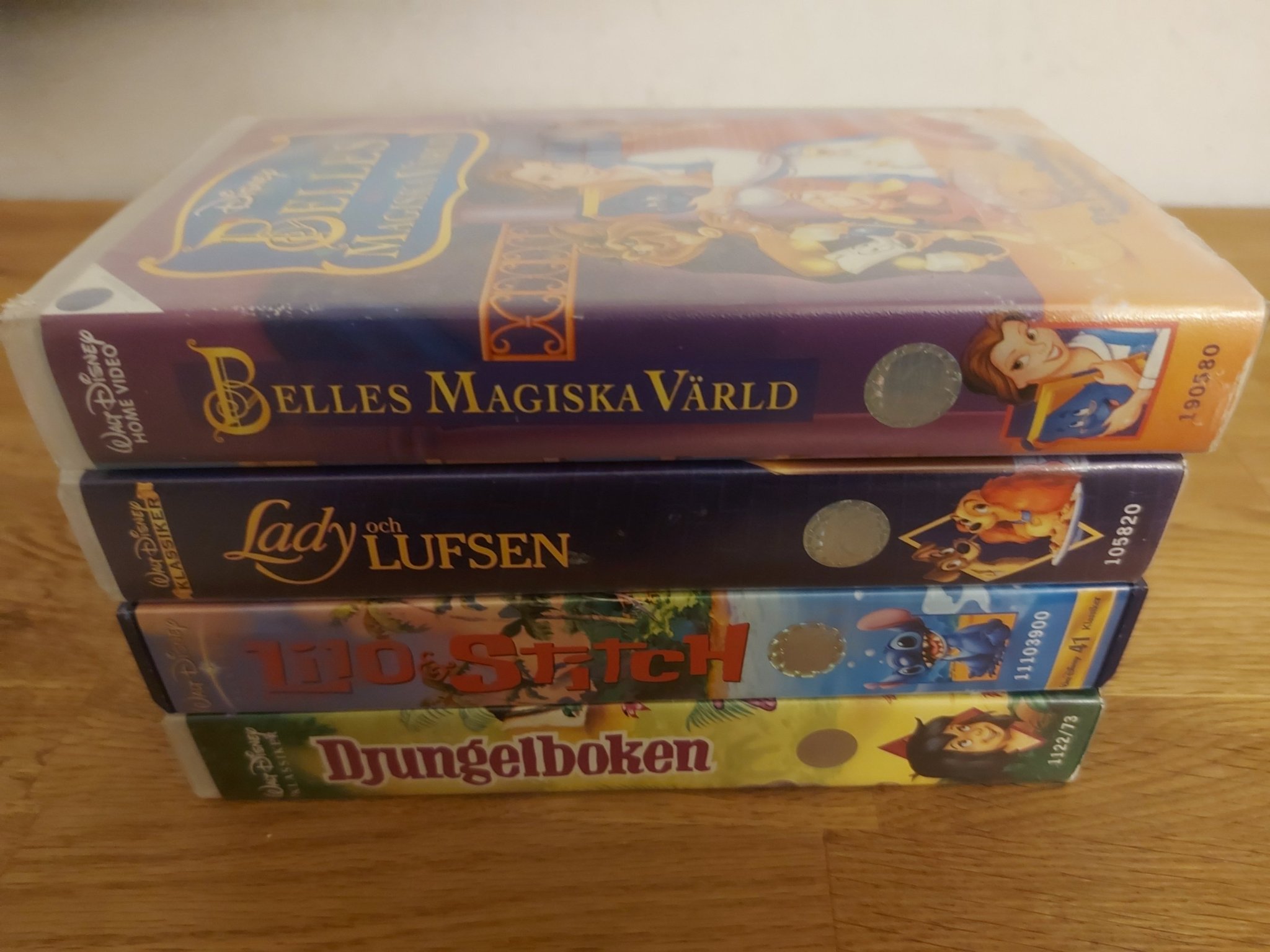 Se produkter som liknar Disney VHS Klassiker - Belle,.. på Tradera ...