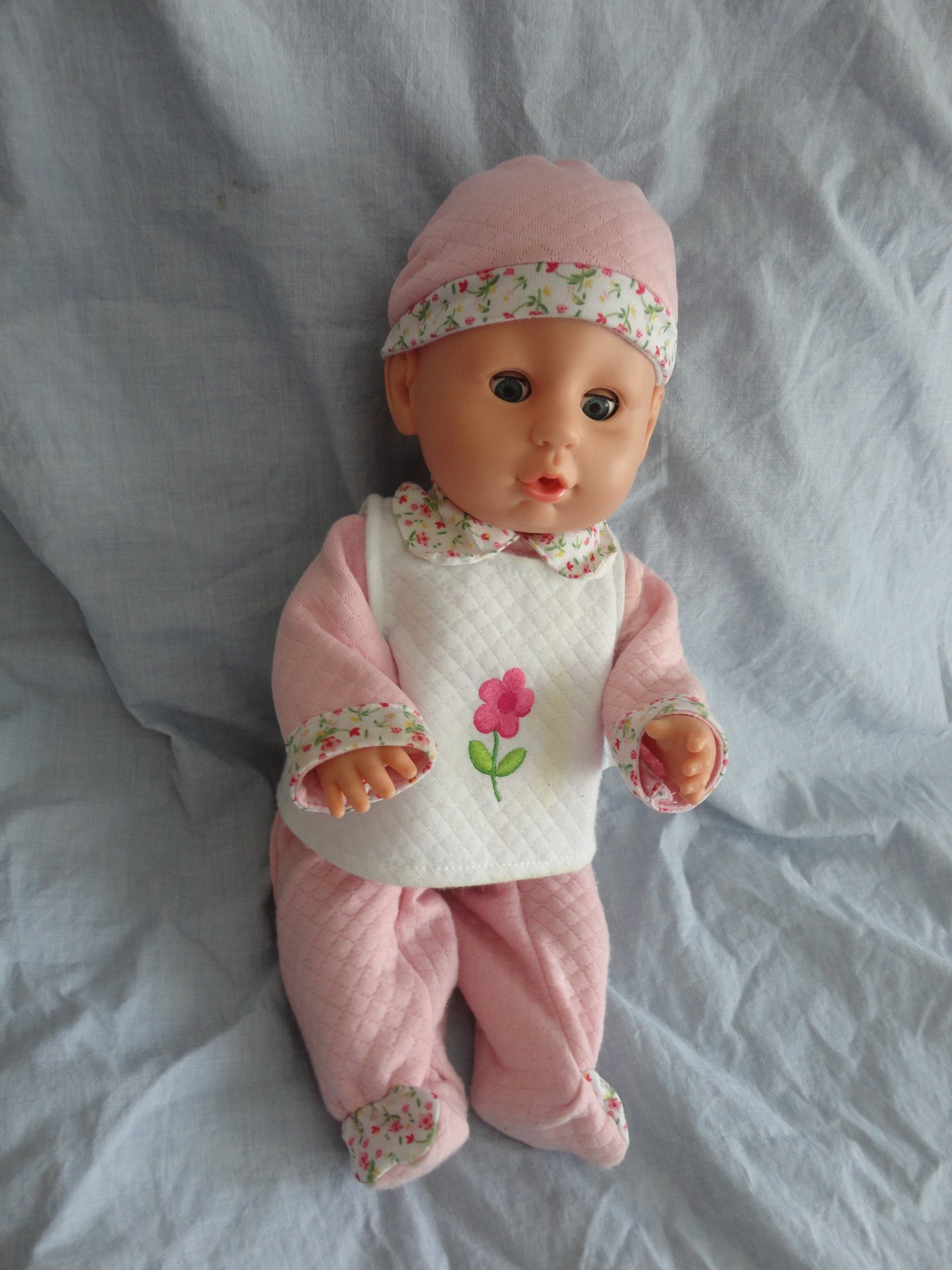 NEW BORN BABY DOCKA ca 40 cm med original klä.. (407654773) ᐈ Köp på ...