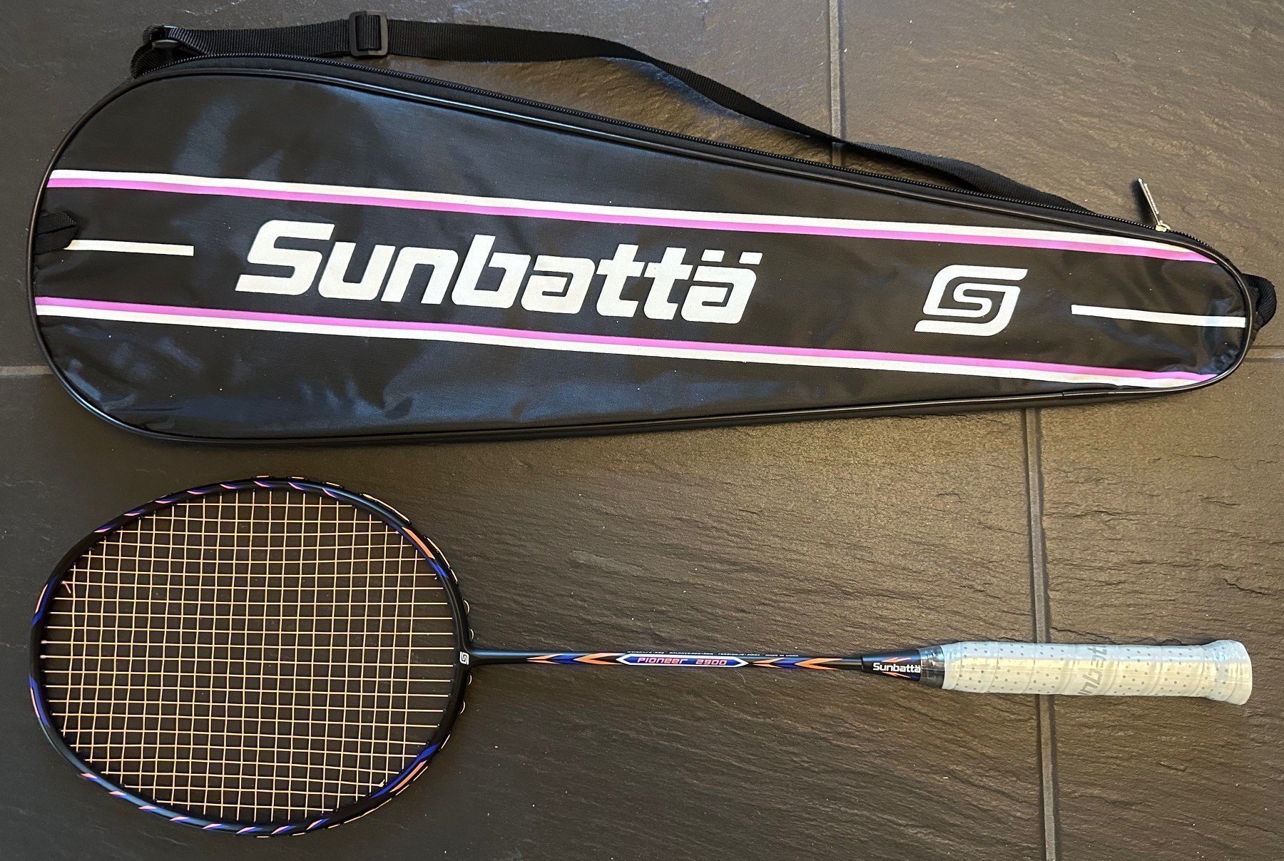 Se produkter som liknar Sunbatta badmintonrack, tävli.. på Tradera ...