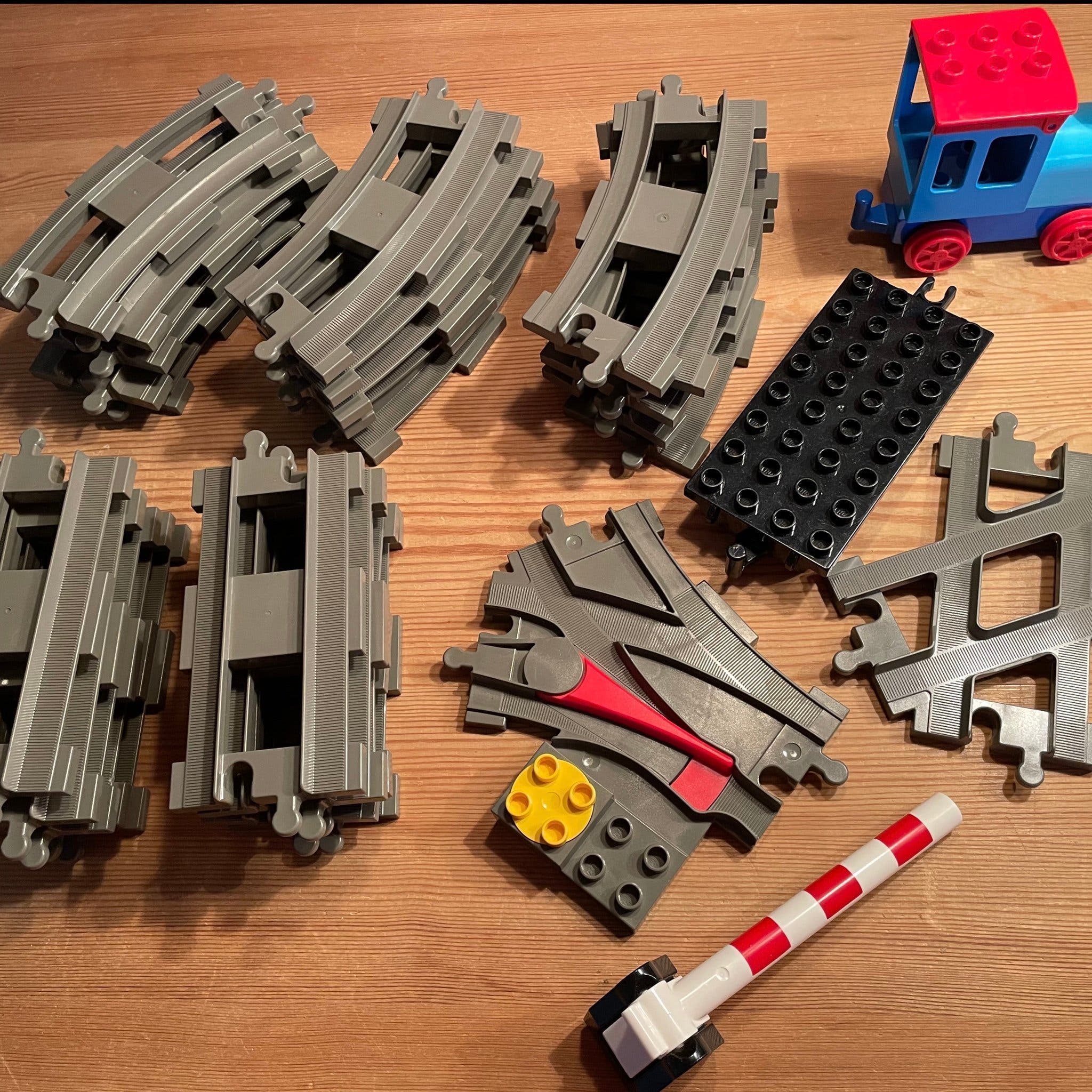 Lego Duplo räls med mera | Köp på Tradera (735402826)