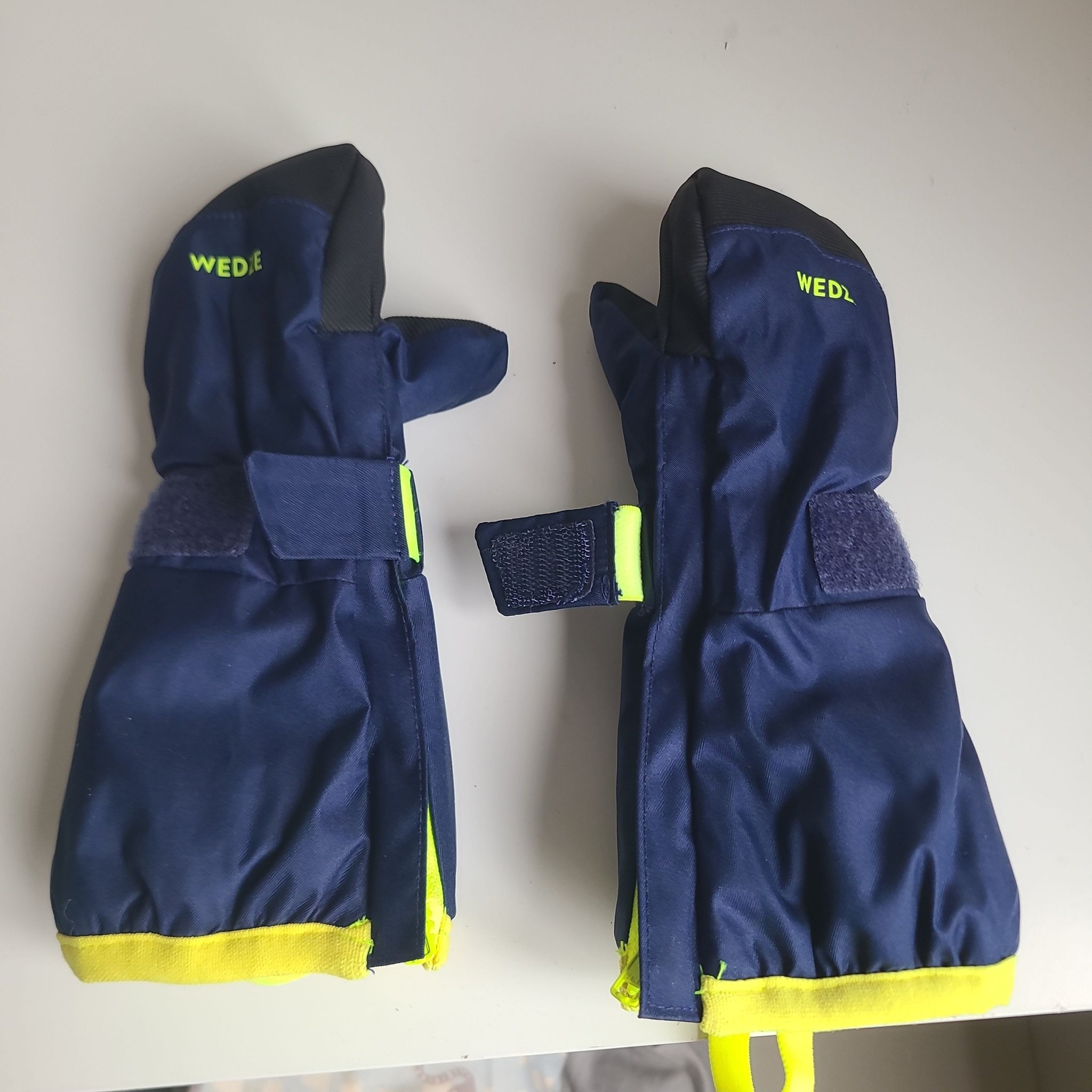 Wedze blå, neongula barn vantar | Köp på Tradera (698381001)