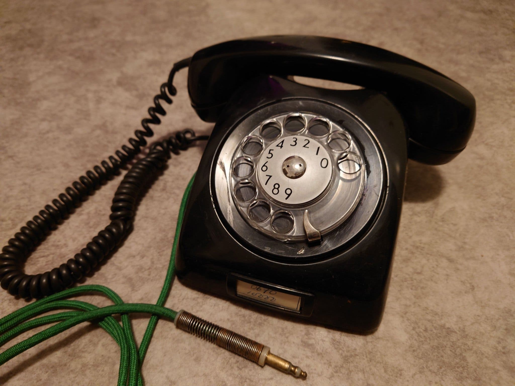 Se produkter som liknar Dialog telefon televerket på Tradera (697474064)