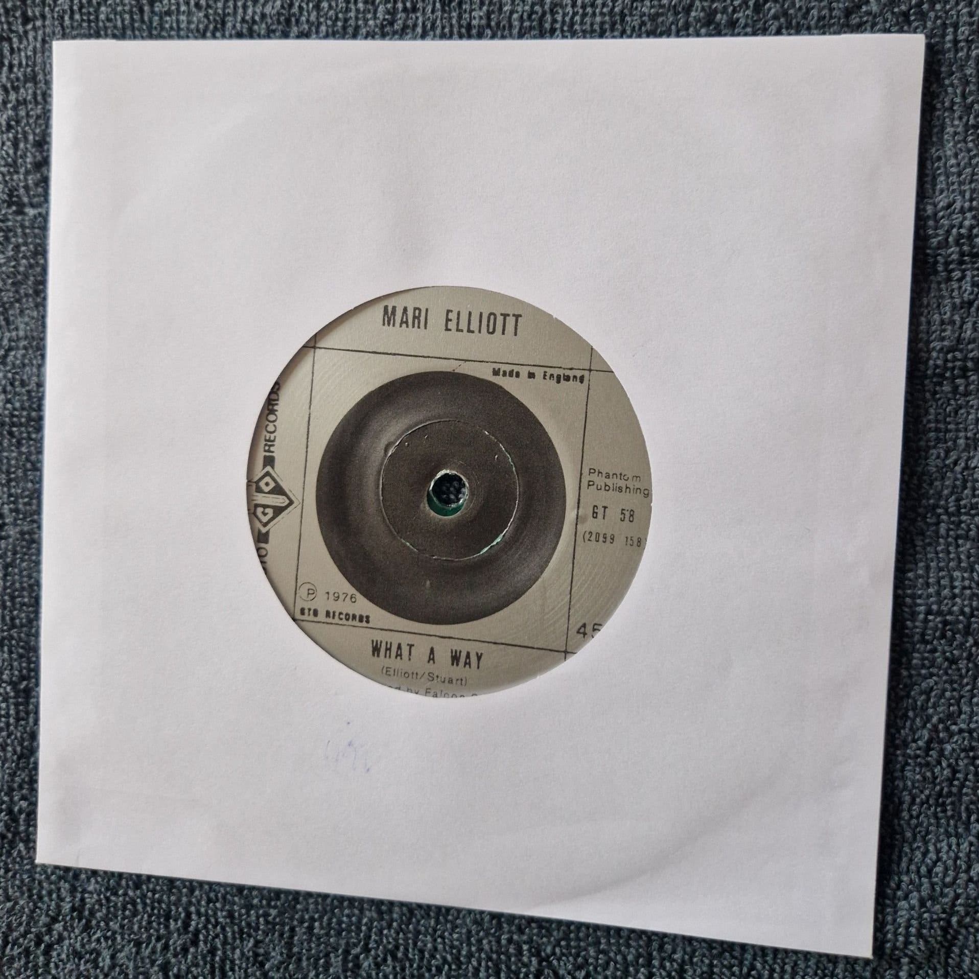 Se produkter som liknar Mari Elliott / X-Ray Spex - S.. på Tradera ...