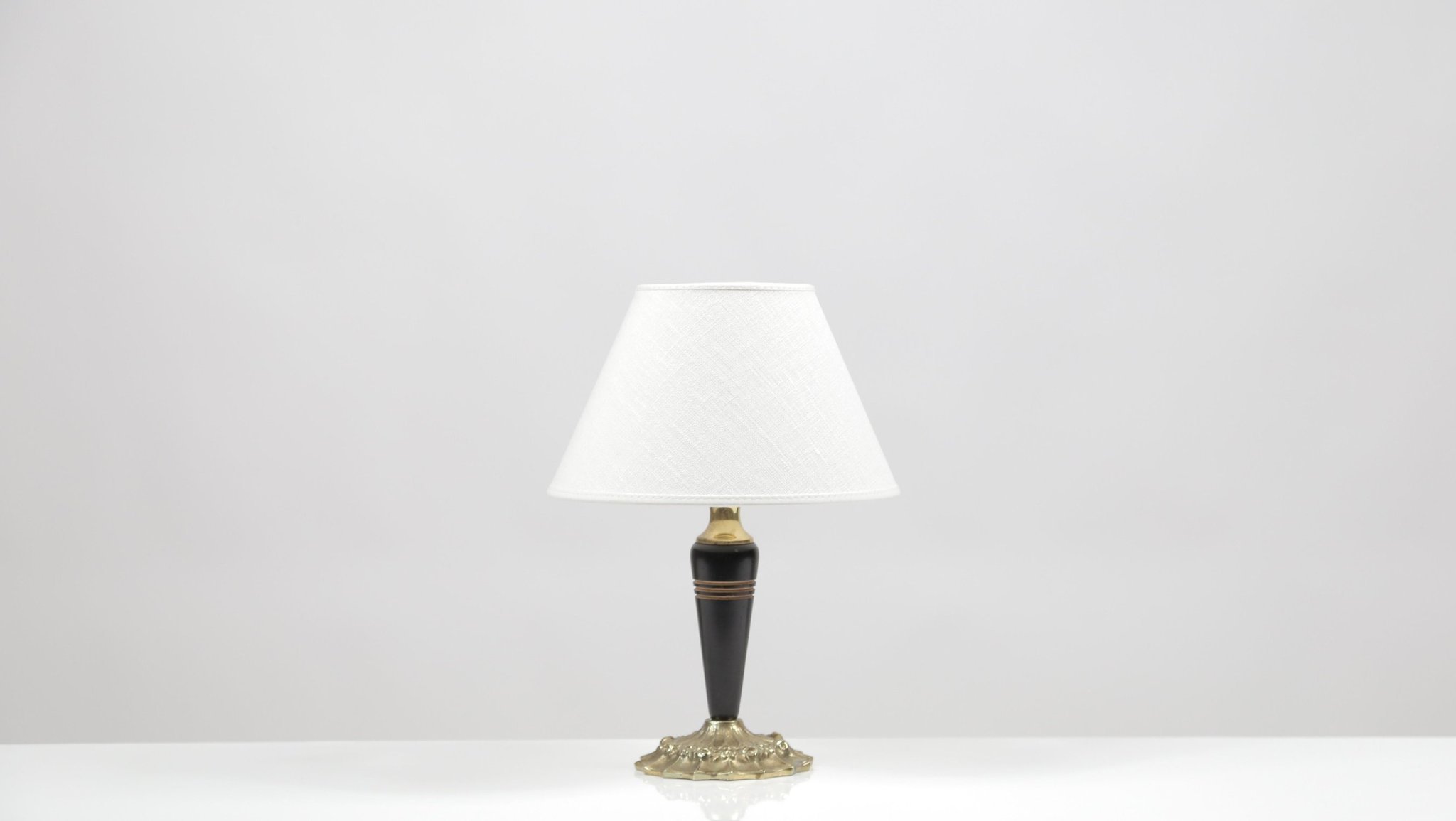 BORDSLAMPA, mässing och .. | Köp från Ristoria_Interior på Tradera ...