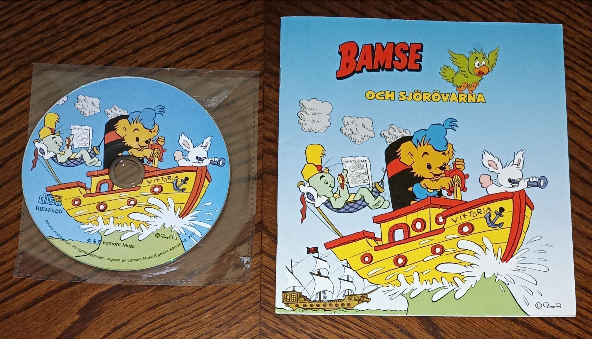 Se produkter som liknar Bok + CD-skiva till sagan: BA.. på Tradera ...