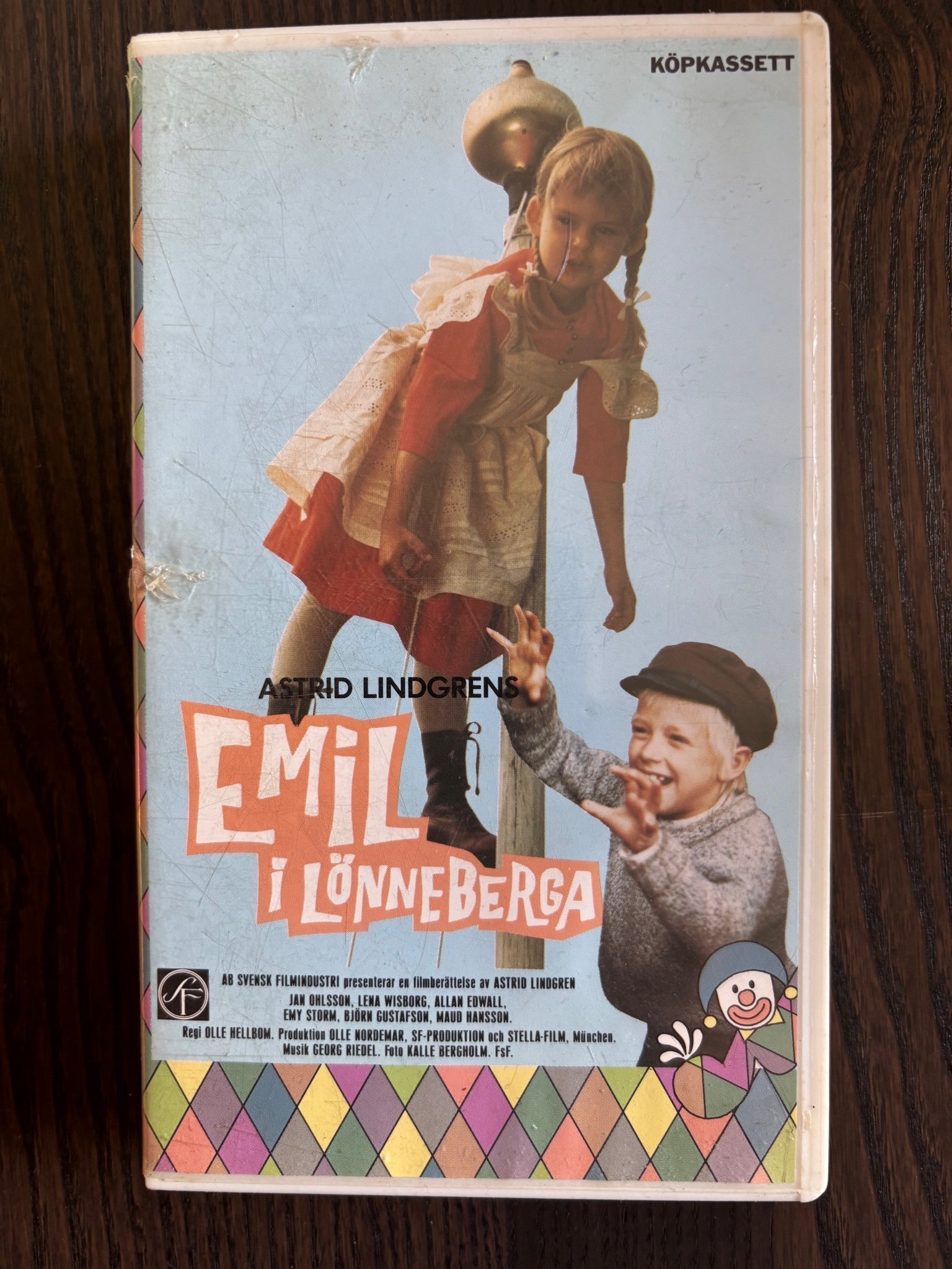 Emil i Lönneberga - Köpkassett VHS | Köp på Tradera (696847913)