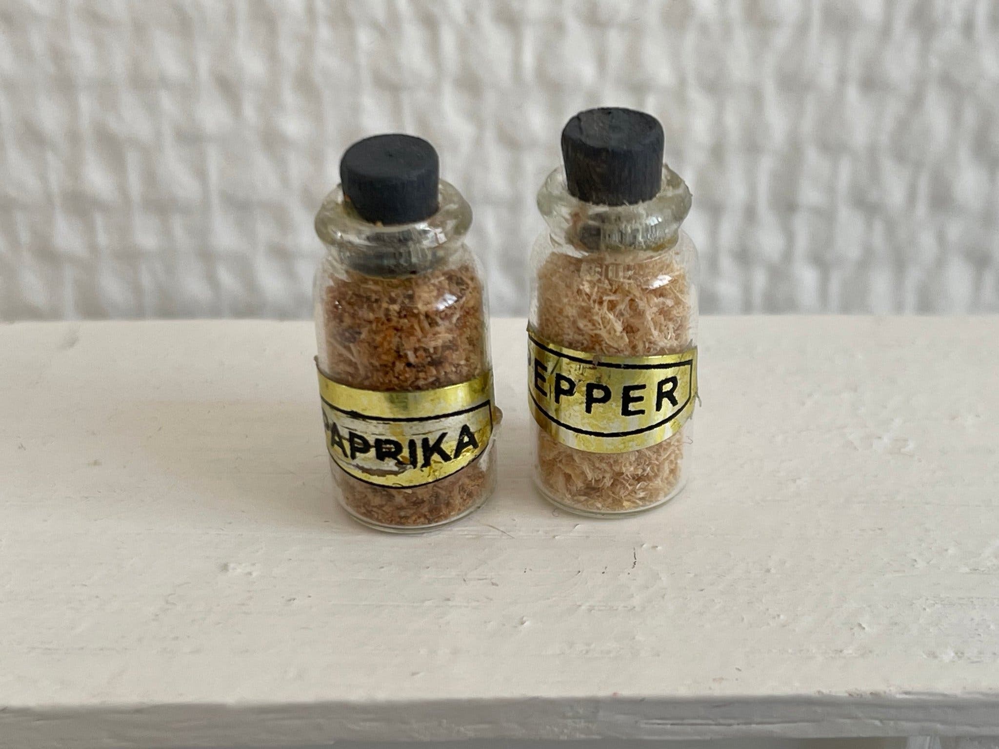 Se produkter som liknar Dockhus miniatyrer Dockskåp m.. på Tradera ...