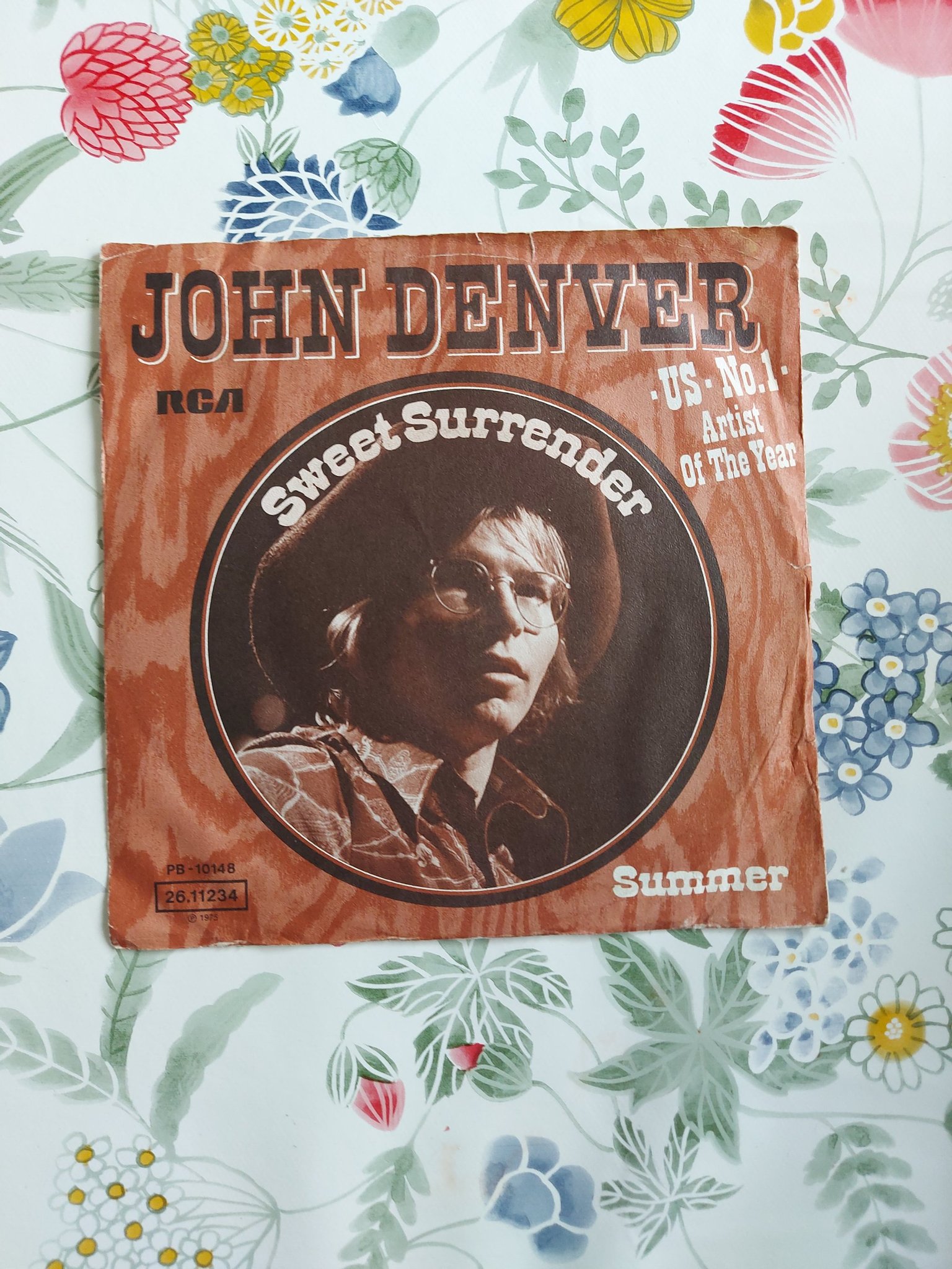 Se produkter som liknar John Denver - Sweet Surrender.. på Tradera (693199972)