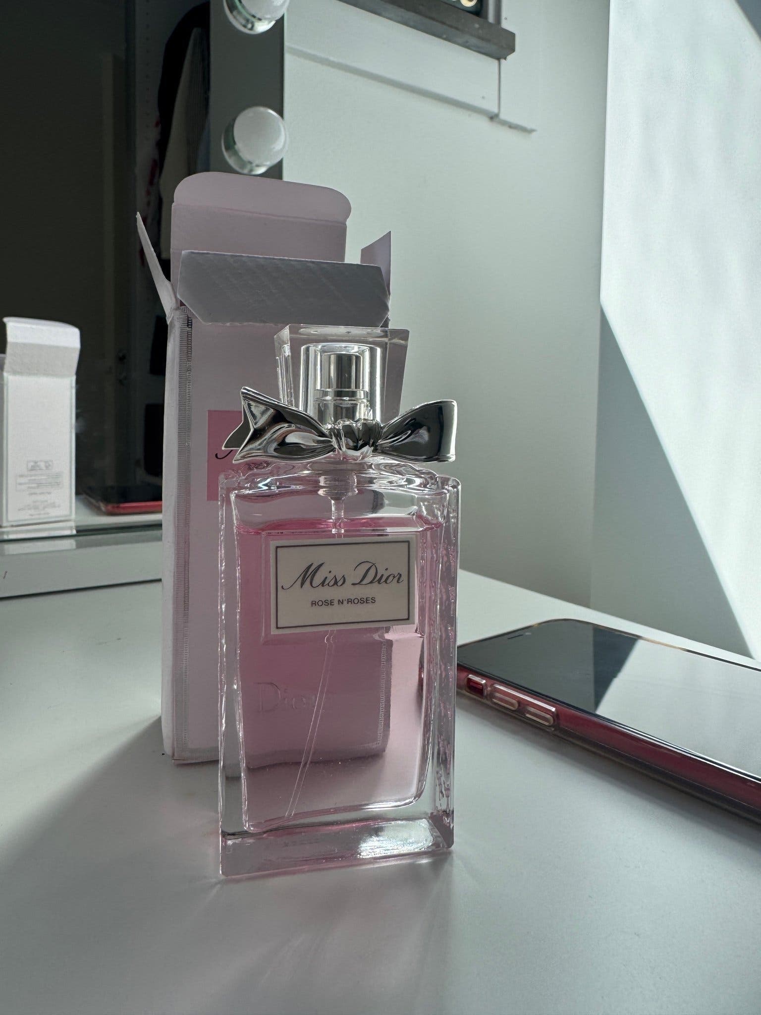 Se produkter som liknar Dior parfym på Tradera (696122408)