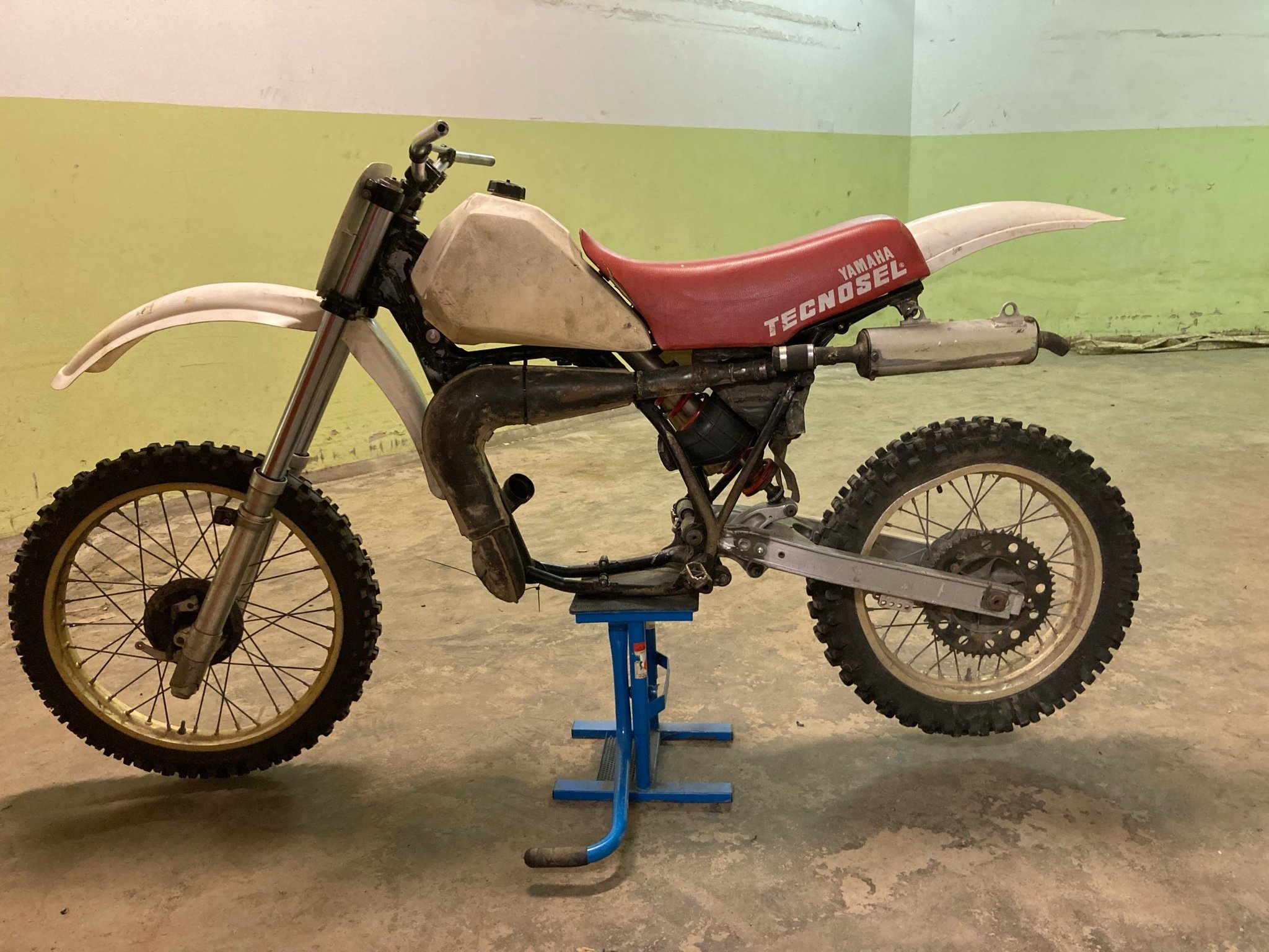 Se produkter som liknar Yamaha yz 490 1983 på Tradera (702441942)