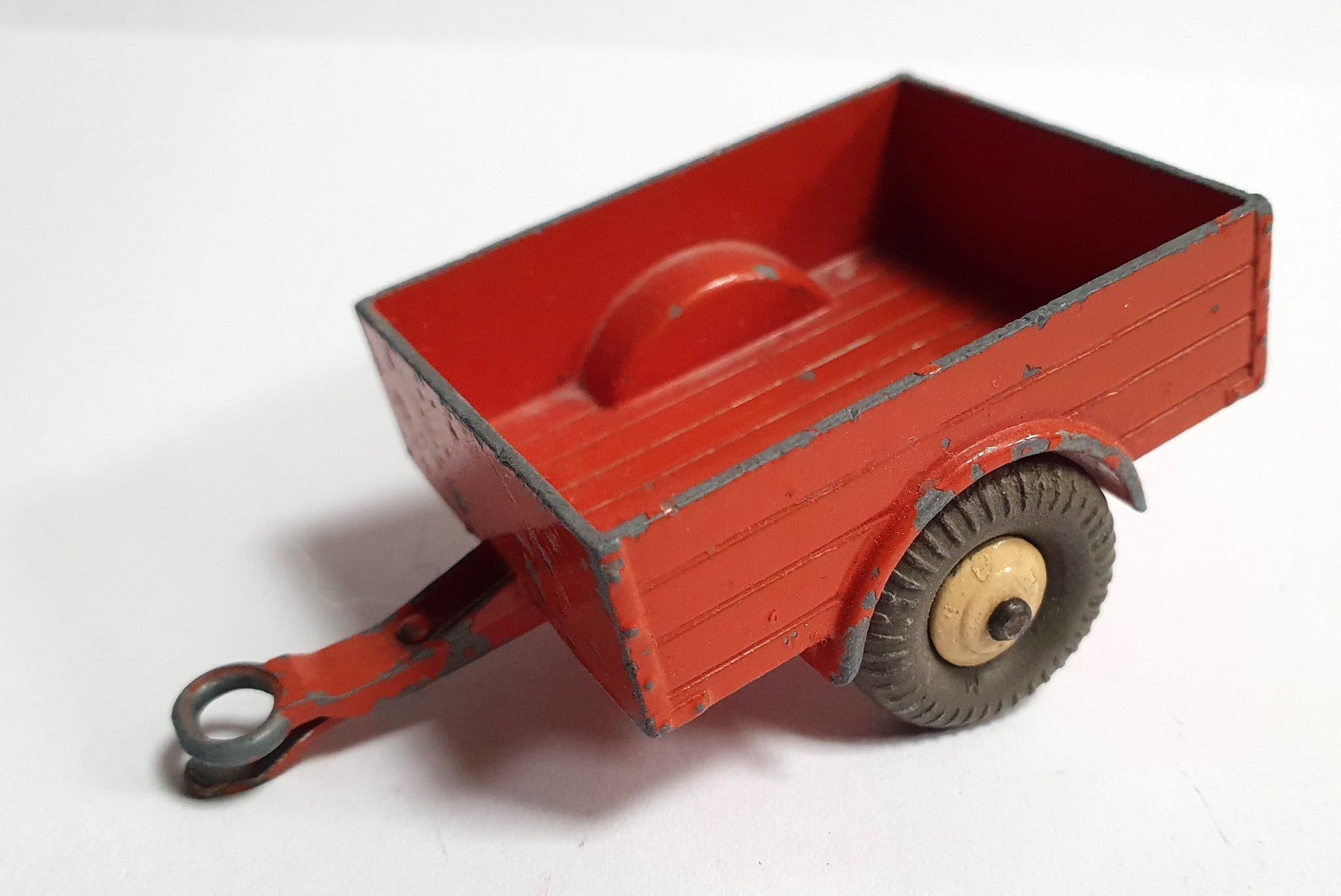 Dinky Toys Trailer - Röd | Köp på Tradera (681837001)