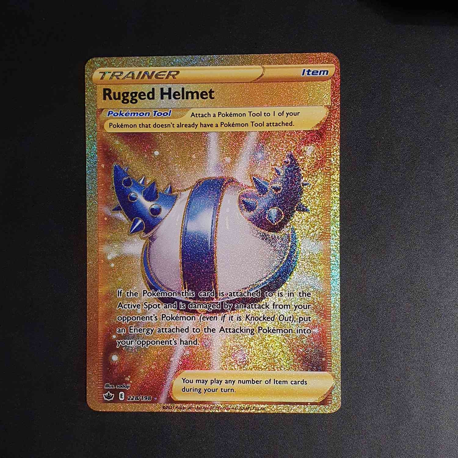 Pokemon Rugged Helmet 228/198 Chilling Reign | Köp på Tradera (700886543)
