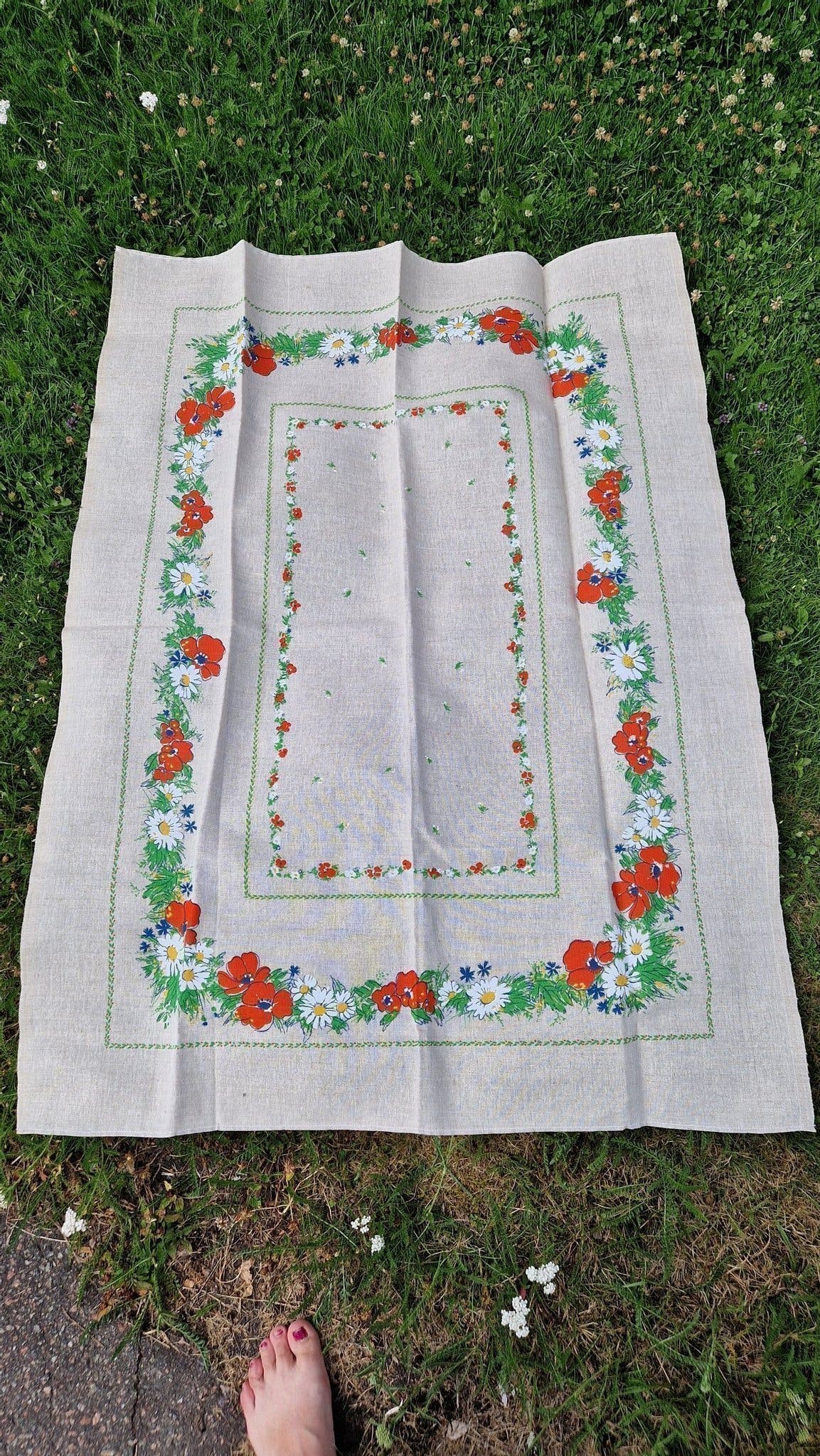 Superfin linne duk med sommar blommor | Köp på Tradera (711326909)