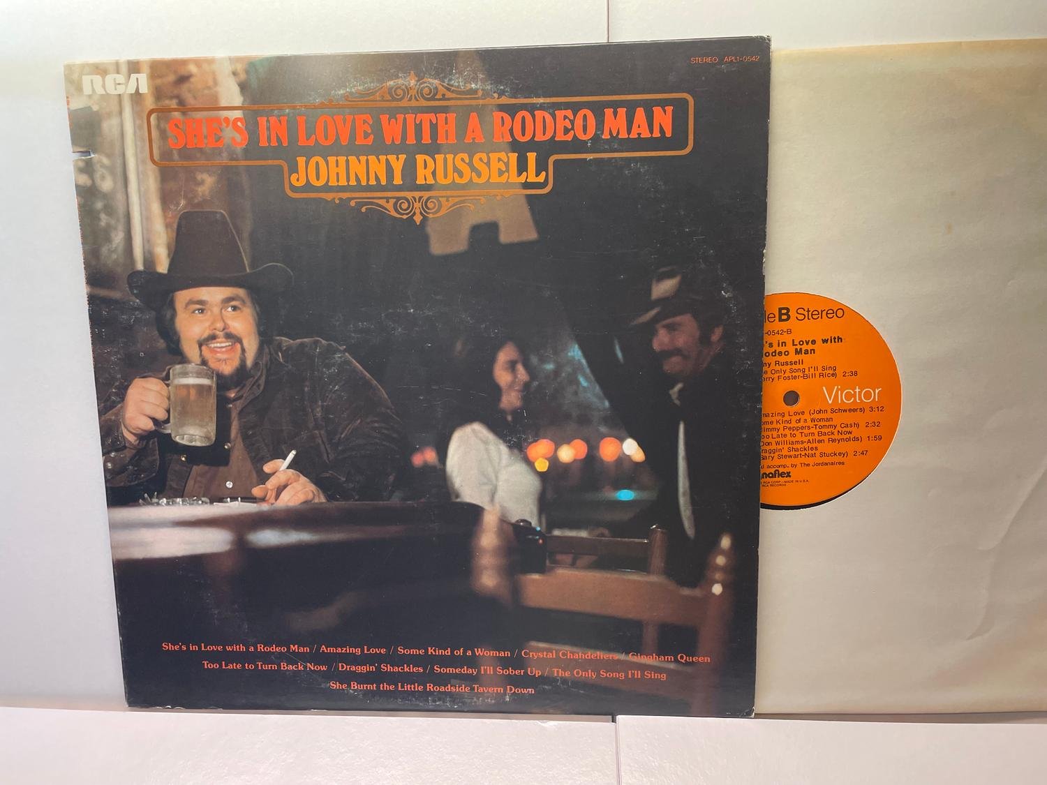 Johnny Russel - SheÂ´s in love with a rodeo man | Köp på Tradera ...