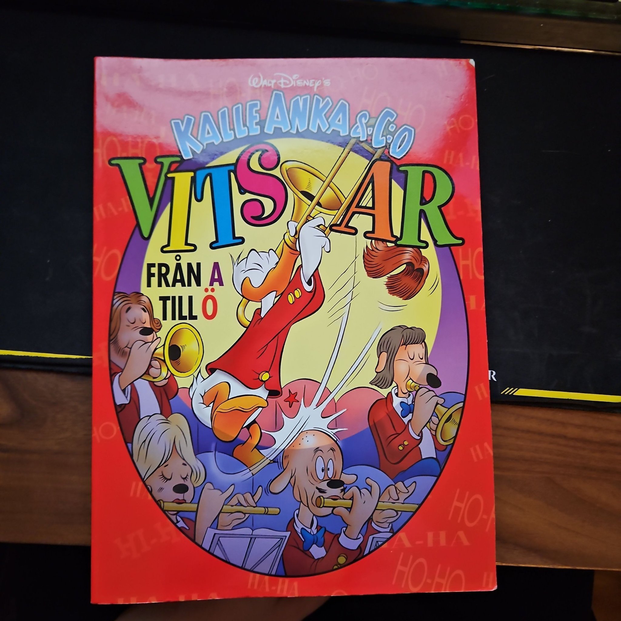 Se produkter som liknar Kalle Ankas vitsar från A til.. på Tradera ...