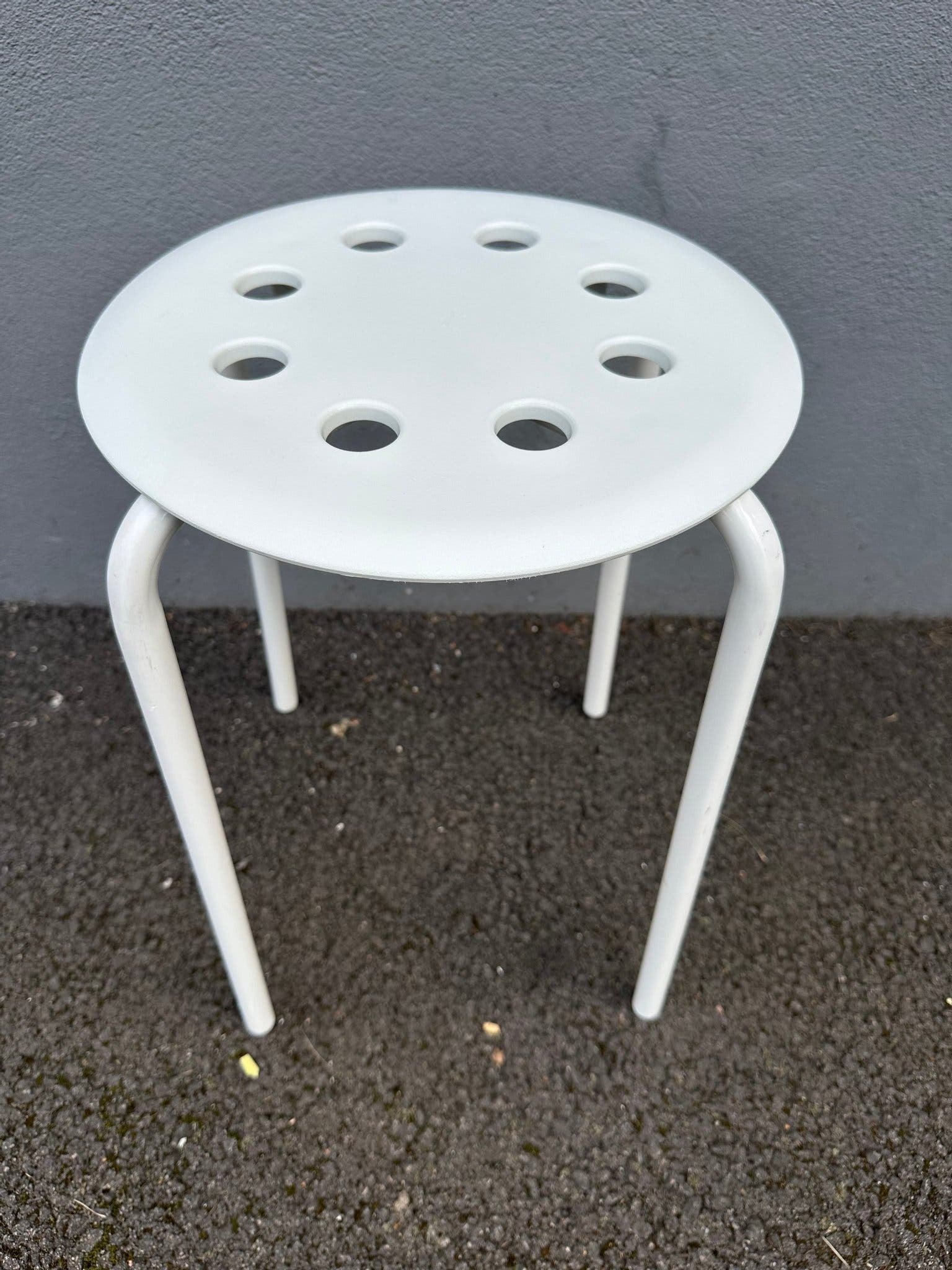 Vit pall Ikea marios pall mycket fint skick ret.. | Köp på Tradera ...