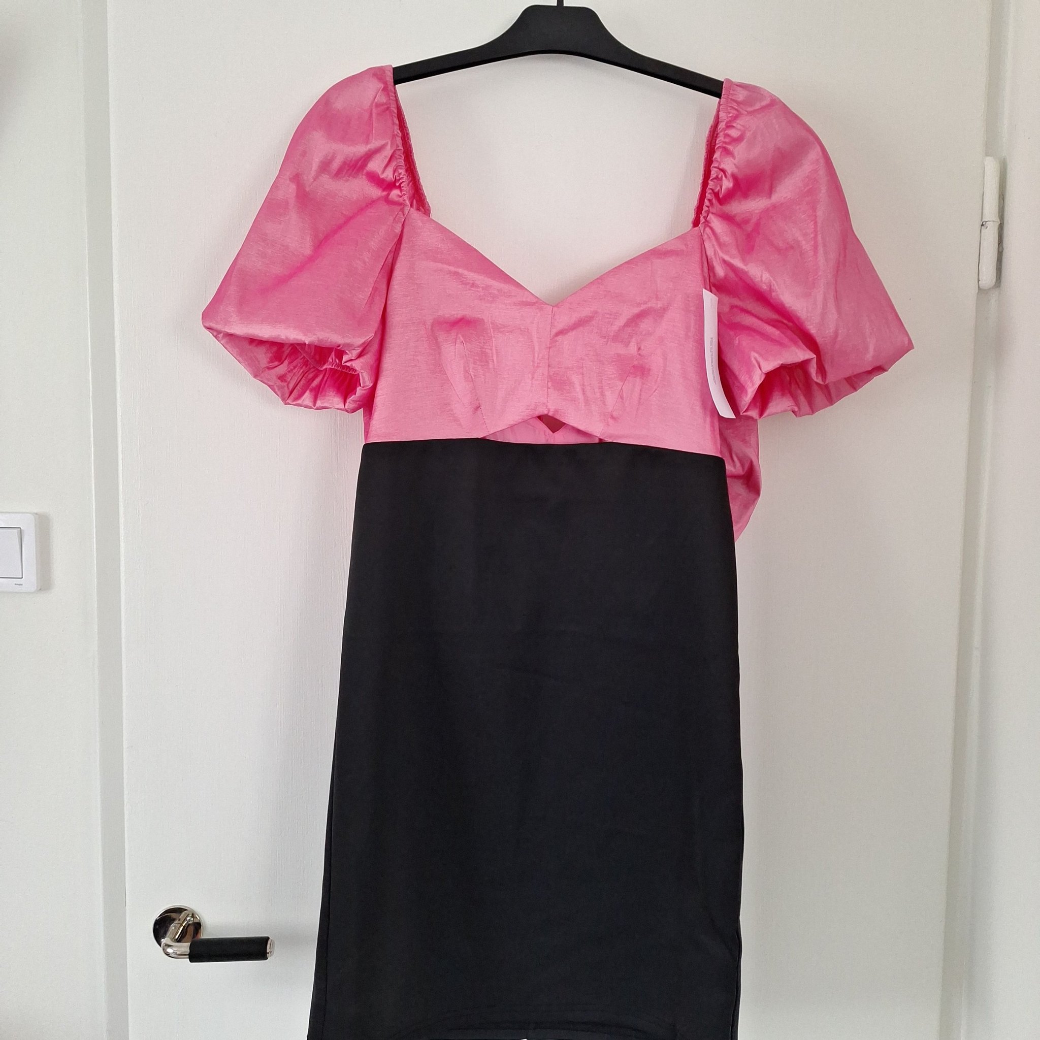 Bubbleroom rosa/svart klänning, storlek 38 | Köp på Tradera (684913794)