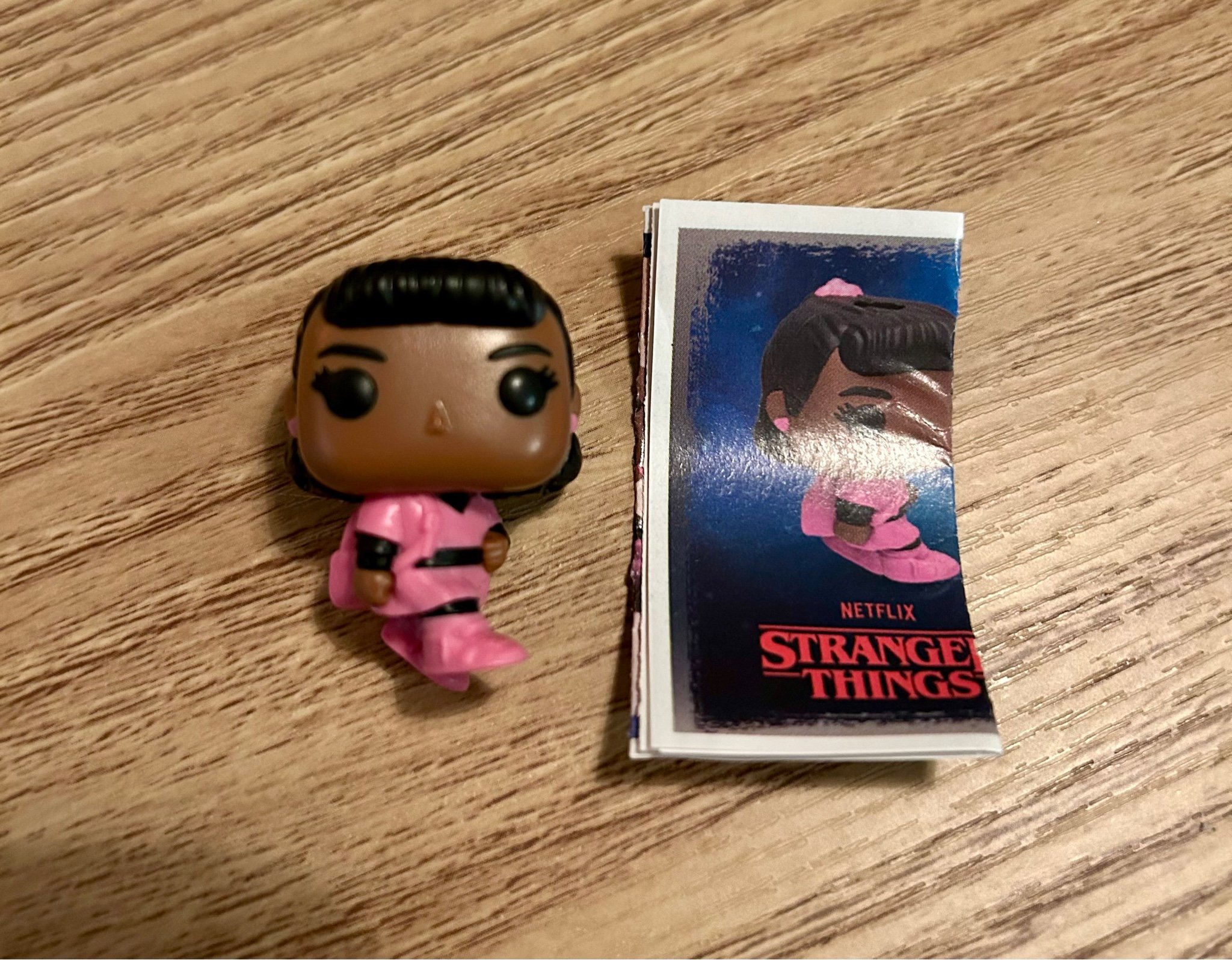 Se produkter som liknar Stranger Things figur kinder .. på Tradera ...