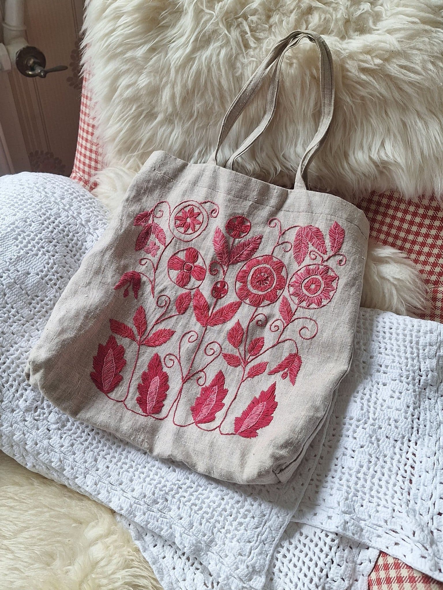 Se produkter som liknar Handbroderad lin, linne rosa .. på Tradera ...
