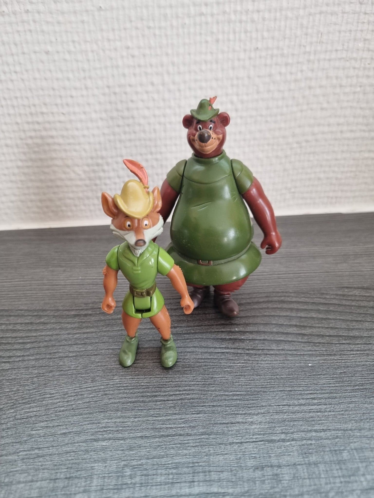 Se produkter som liknar Disney Robin Hood Figurer fam.. på Tradera ...