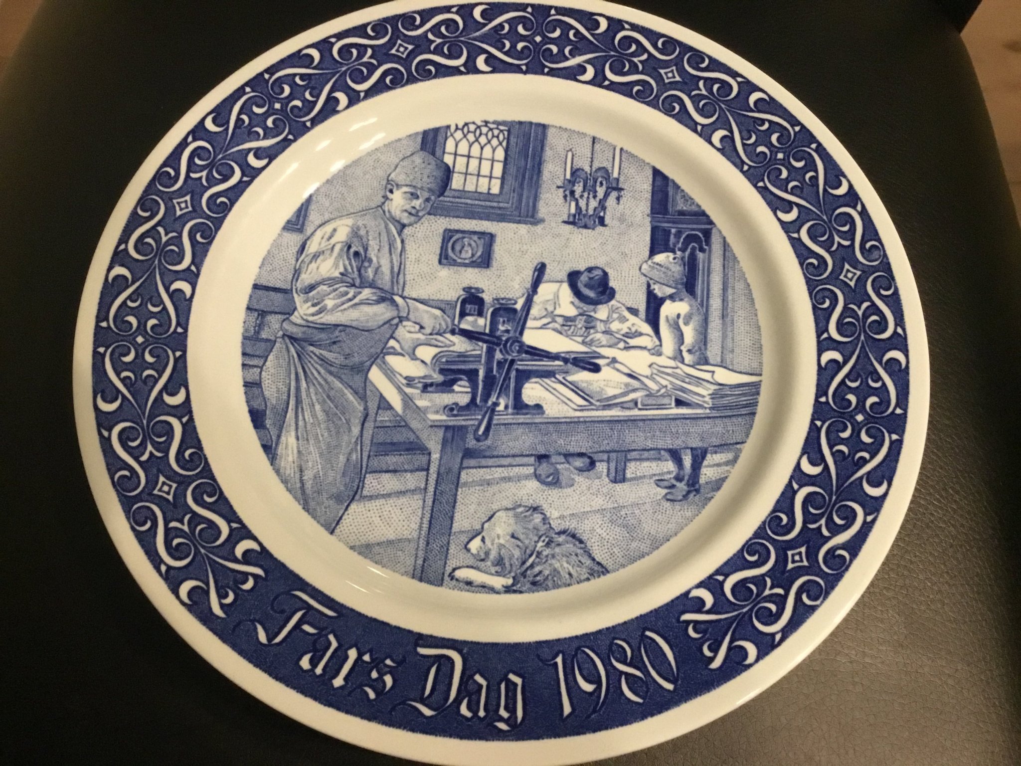 RÖRSTRAND - MOTIV AV CARL LARSSON - FARS DAG 1980 | Köp på Tradera ...