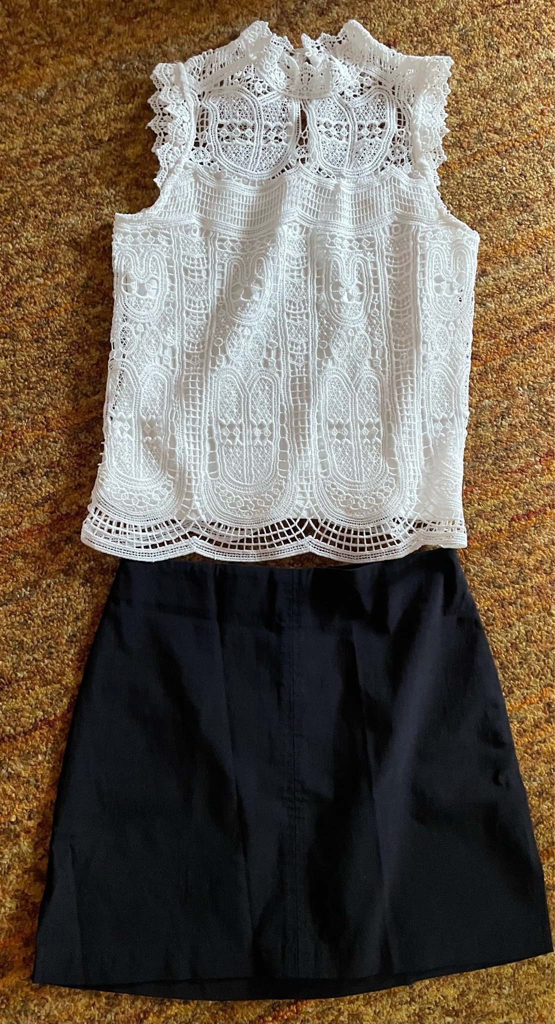 Oanvänd top och stretchig kjol, str 34/36 | Köp på Tradera (708350889)