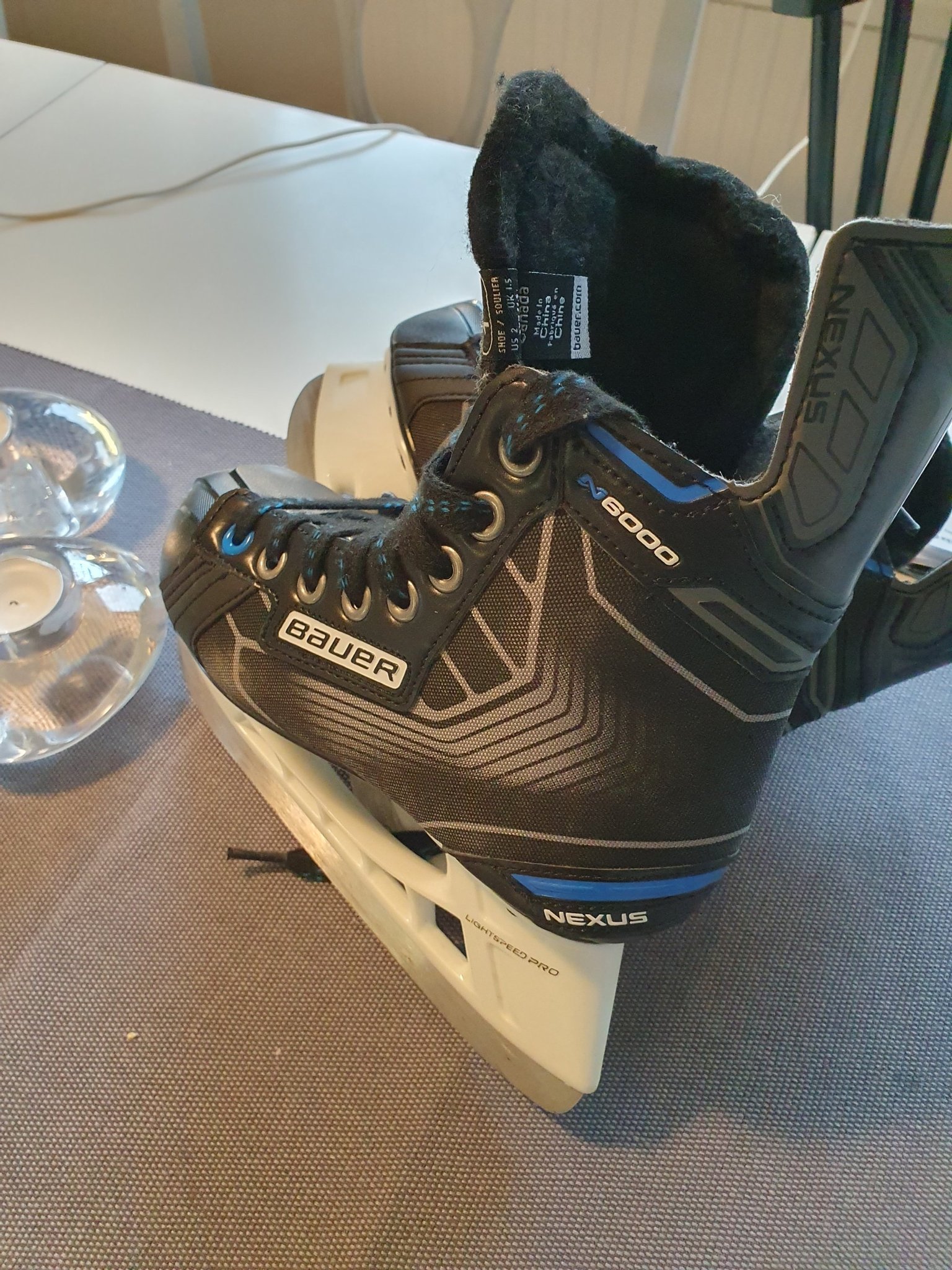 Hockey skridsko Bauer Nexus 6000 jr i nära nysk.. | Köp på Tradera ...