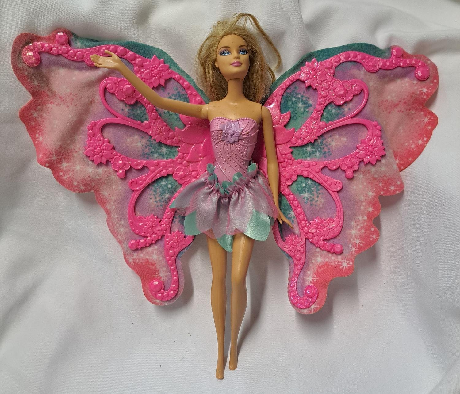 Barbie Fairytopia Pink Butterfly Wings Blonde D.. | Köp på Tradera ...