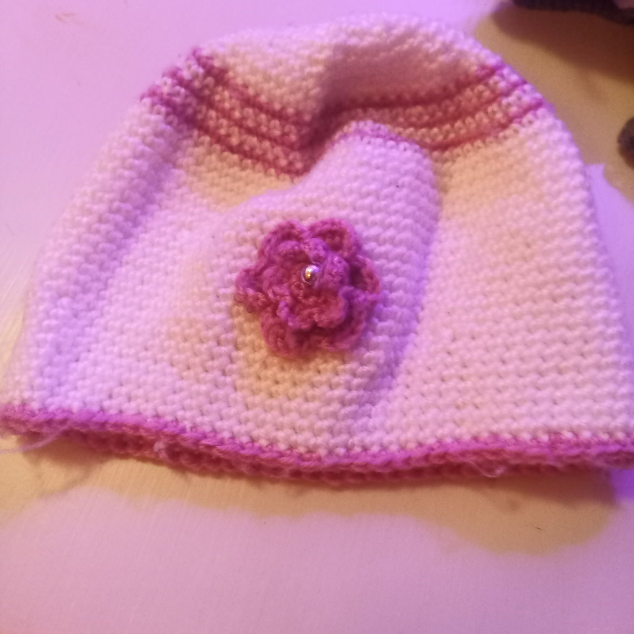 Gullig handvirkad mössa för våren/hösten | Köp på Tradera (699657035)