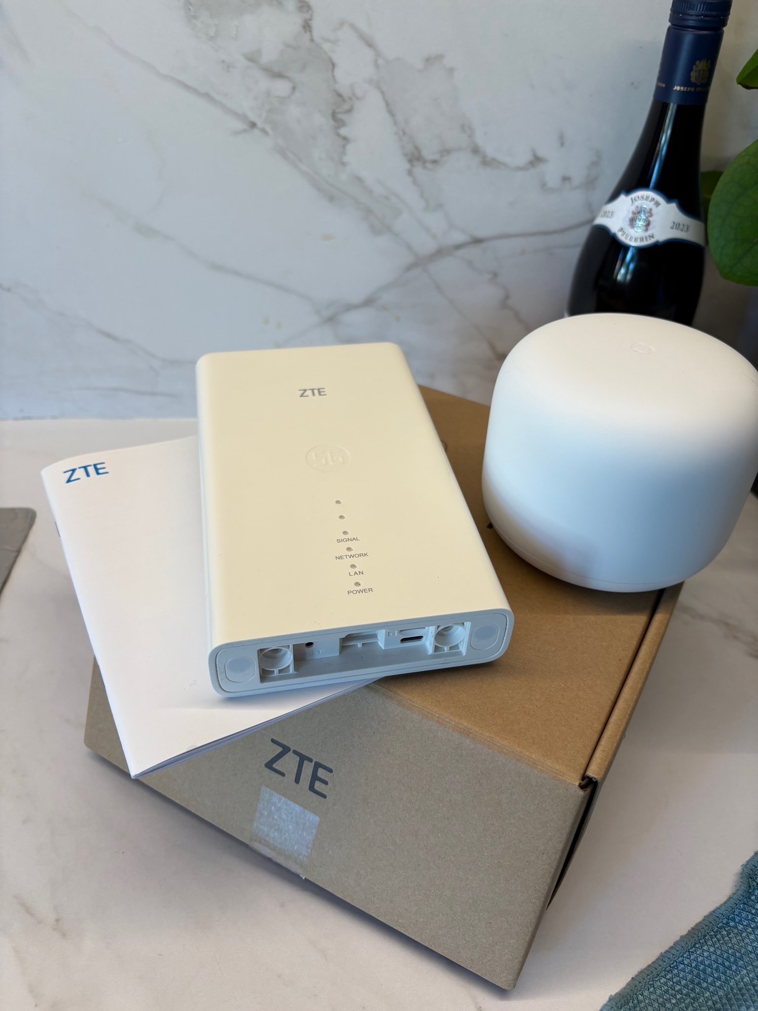 Se produkter som liknar ZTE MC7010 5G Router + Google.. på Tradera ...