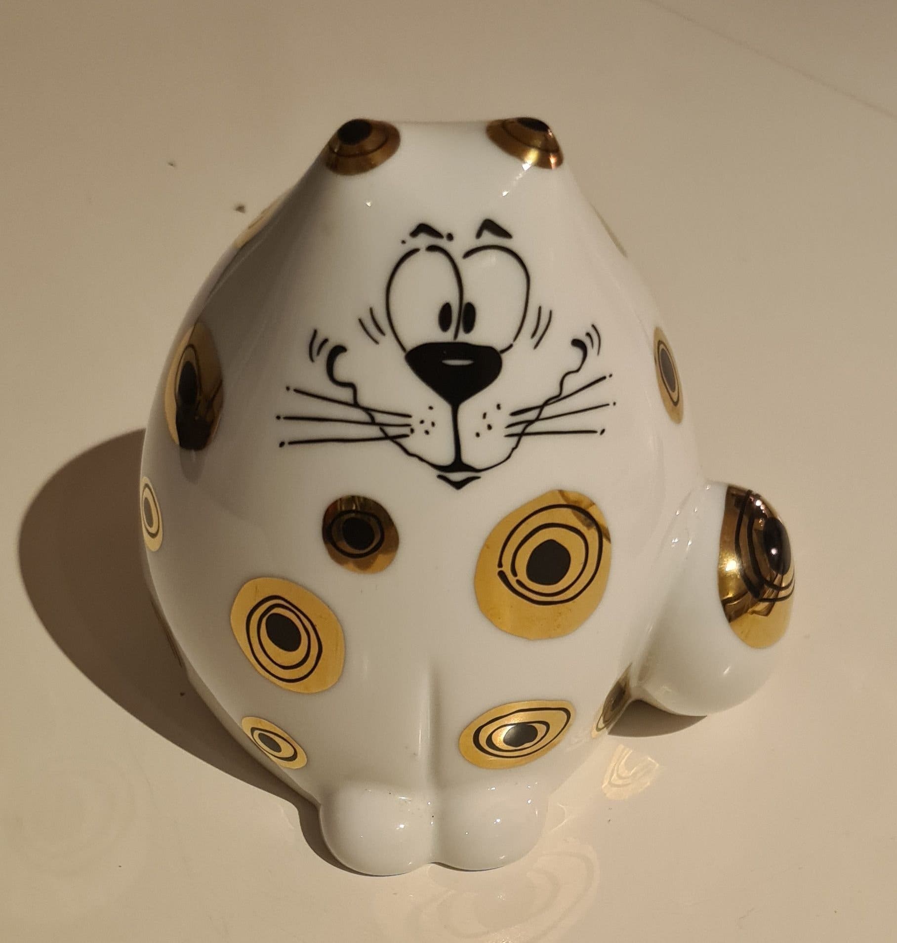 Se produkter som liknar Goebel Spargris - Katt med gu.. på Tradera ...