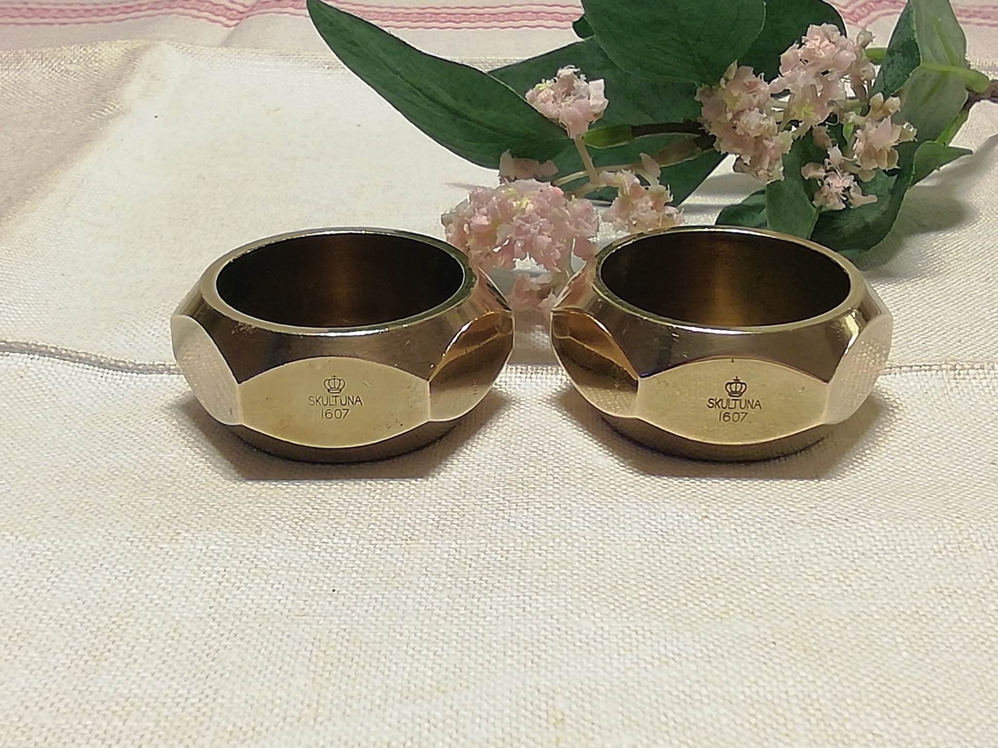 Se produkter som liknar Skultuna 1607 Ljusstakar Mäss.. på Tradera ...