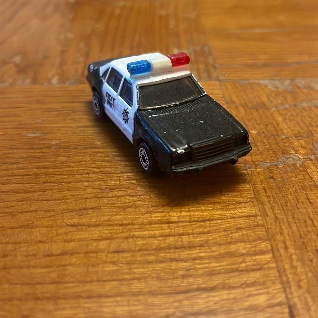 Se produkter som liknar Zee toys dyna wheels Ford LTD.. på Tradera ...
