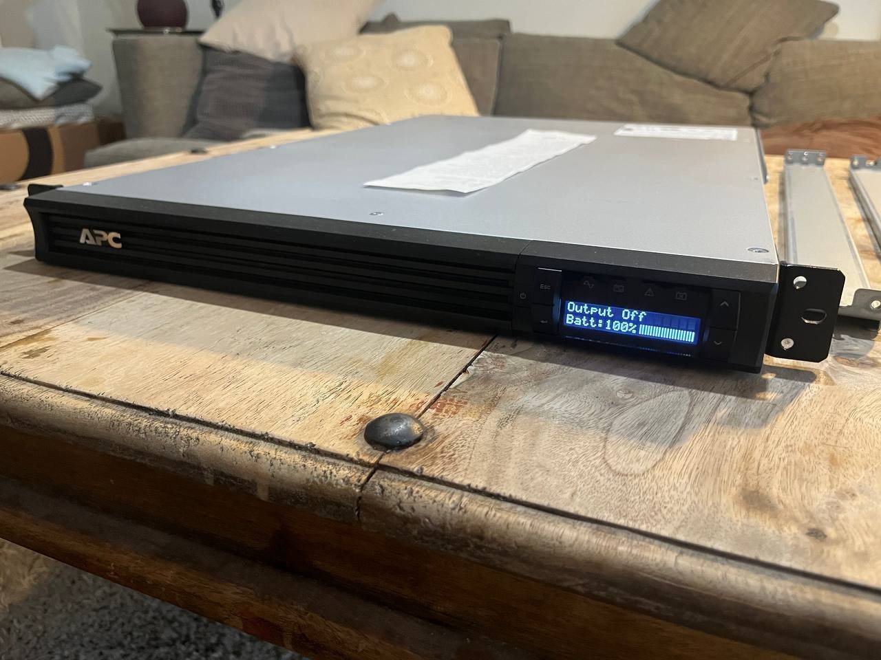 APC SMT1500RMI1U - Smart-UPS - 1500VA/1000W - L.. | Köp på Tradera ...