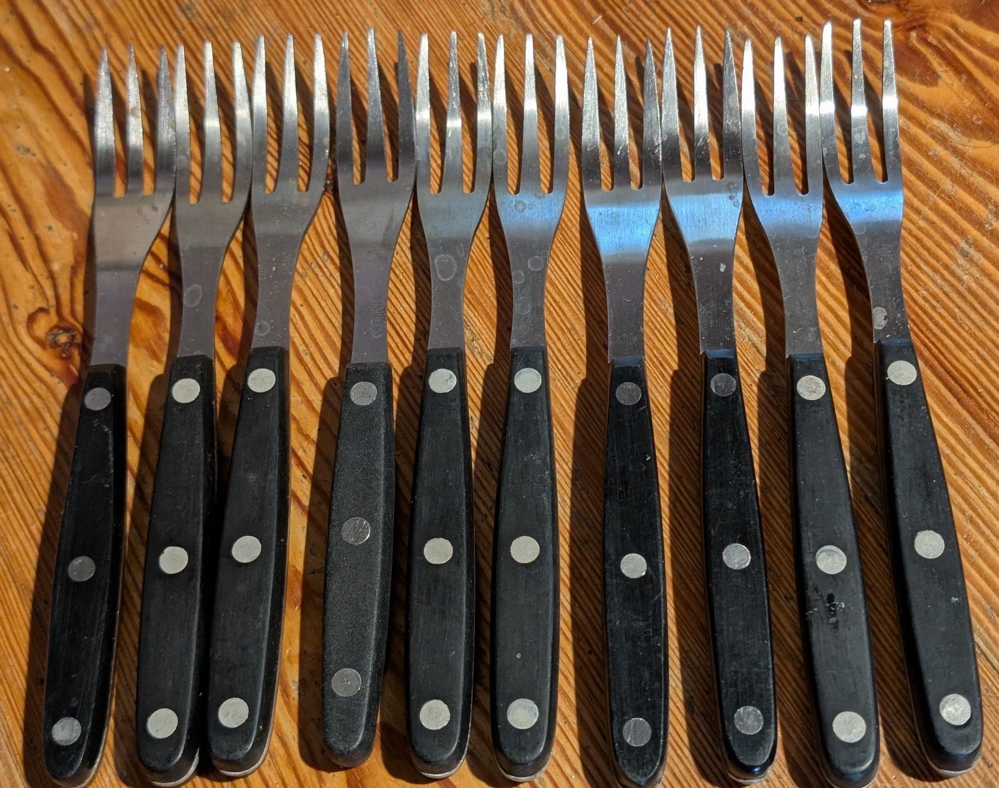 Vintage Gafflar med Svart Handtag | Köp på Tradera (690792390)