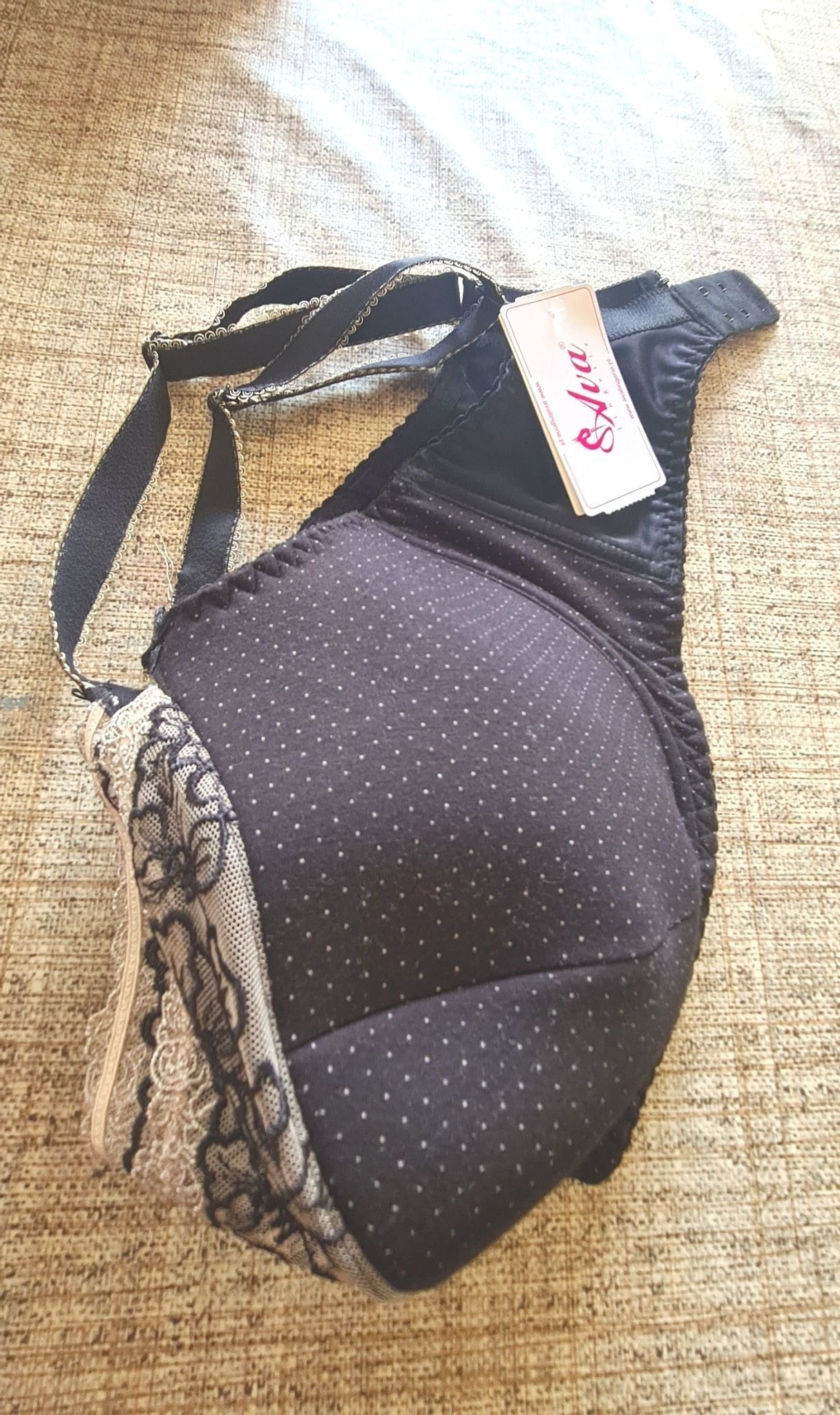 Svart spets-bh från Ava Lingerie, stl 85G | Köp på Tradera (691407475)